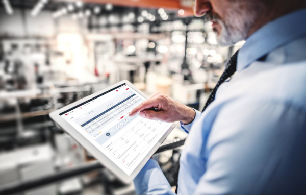 Mobile app solutions for manufacturing industry to prosper in business