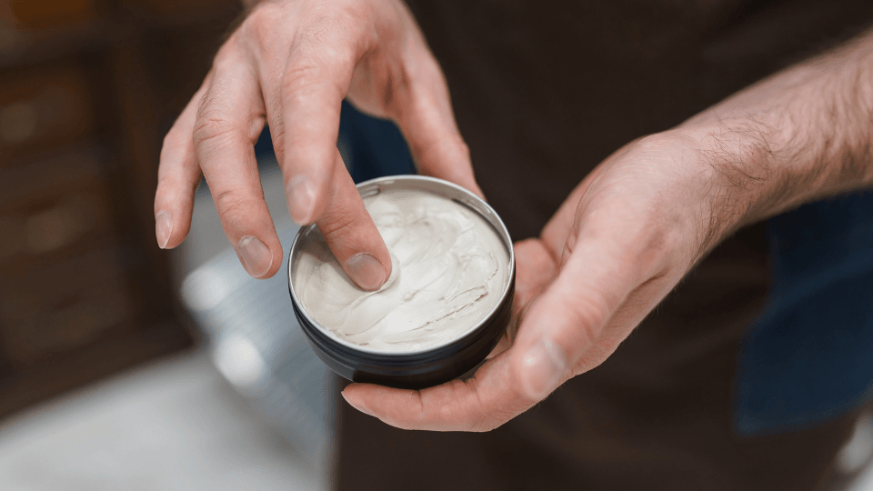 Perbedaan Clay dan Pomade, Ketahui Yuk Biar Enggak Salah Pakai