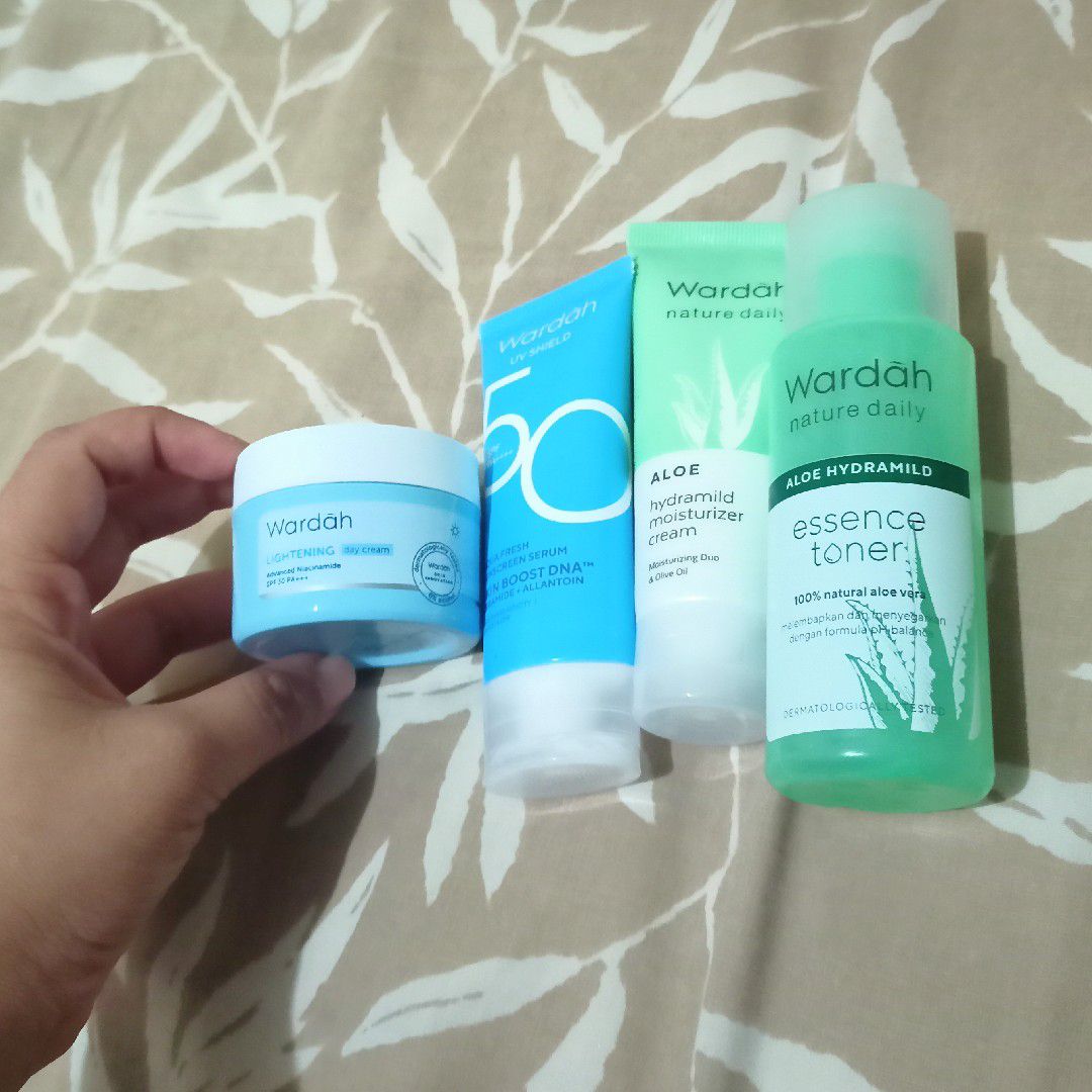 Wardah hydrating moisturizer cream store