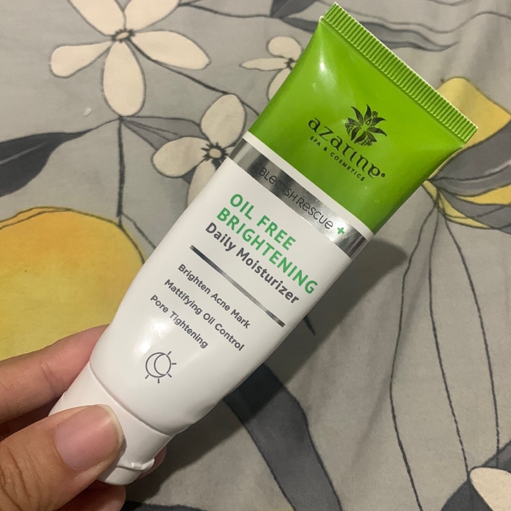 Azarine Cosmetics Oil Free Brightening Daily Moisturizer - Beauty Review