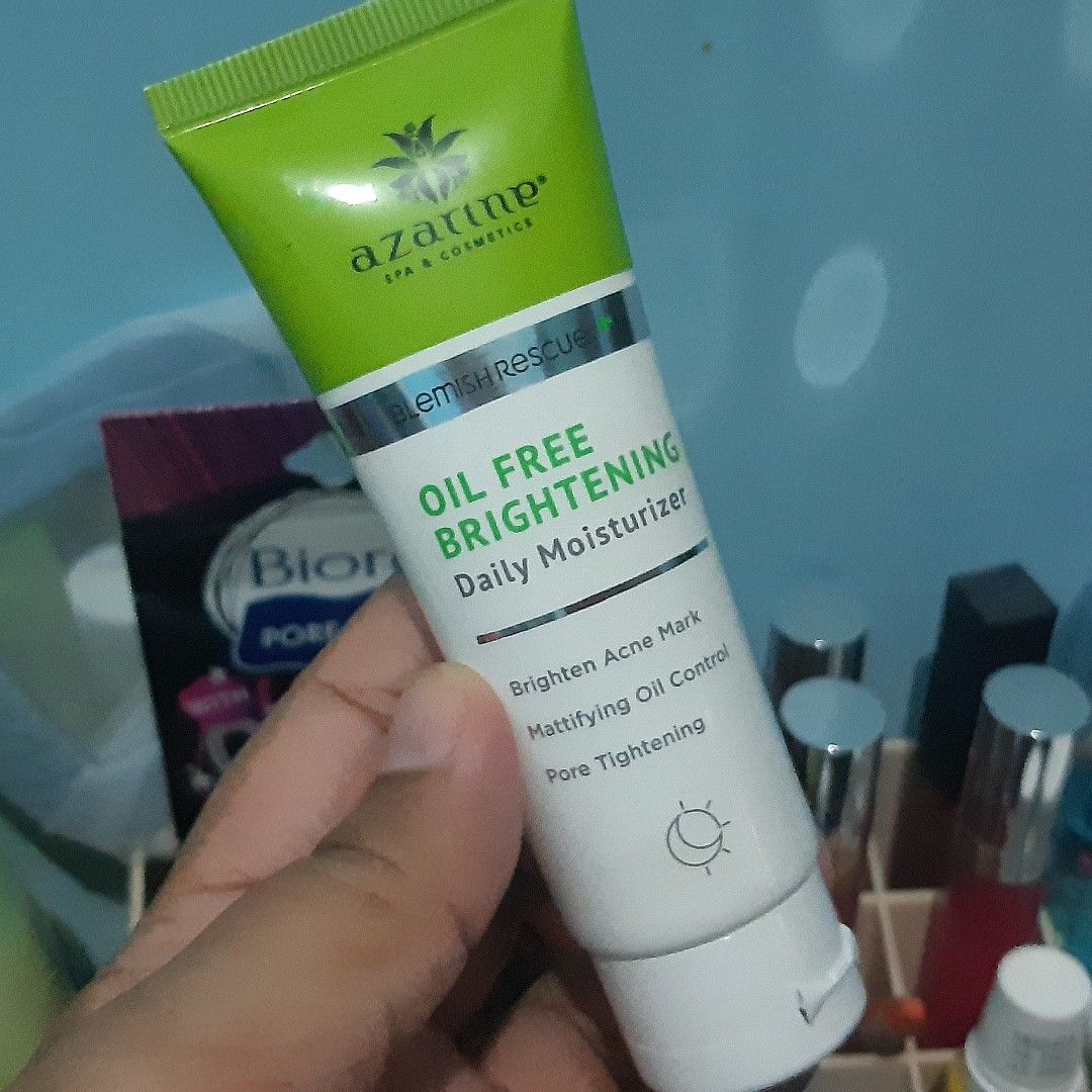 Azarine Cosmetics Oil Free Brightening Daily Moisturizer - Beauty Review