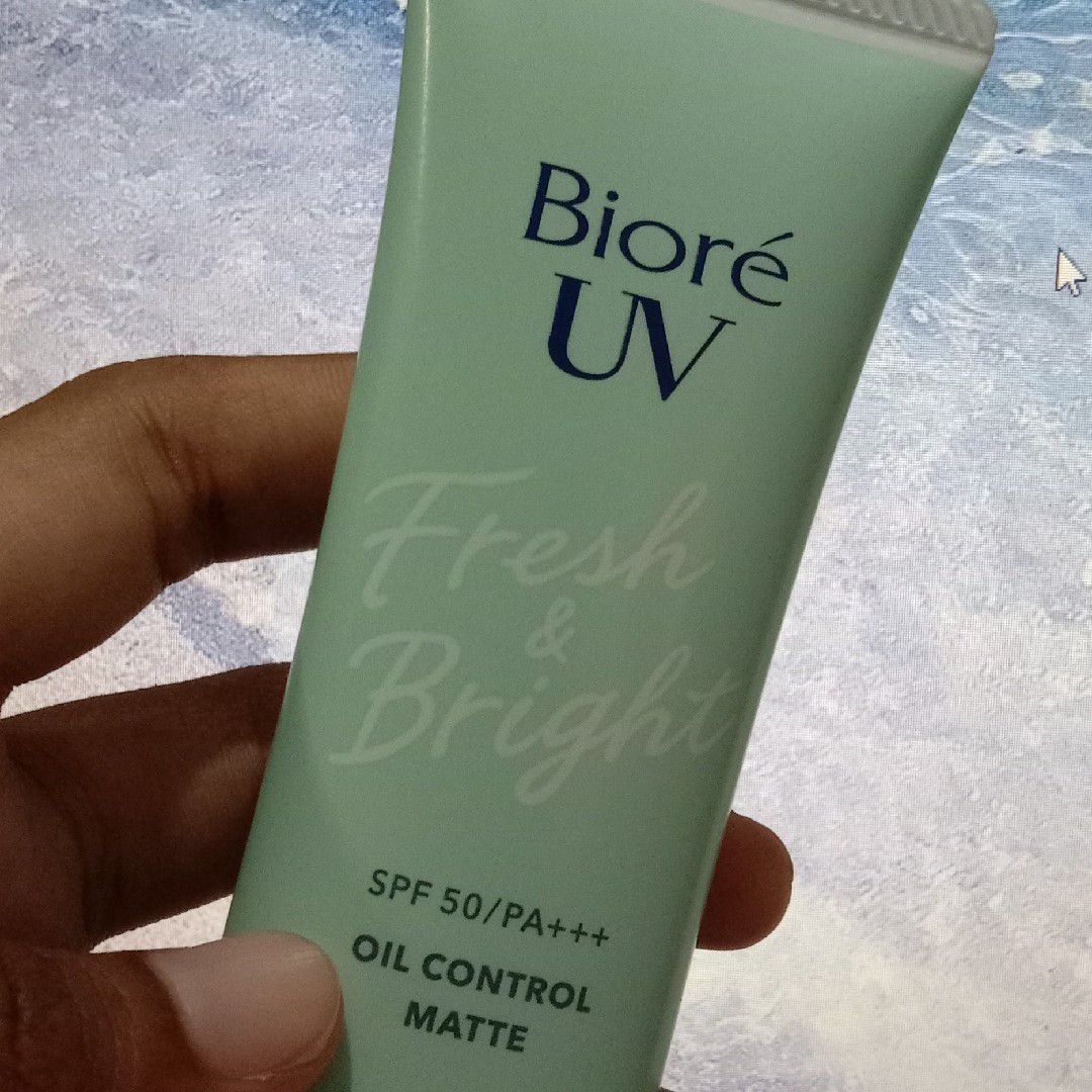 Biore UV Fresh & Bright Oil Control Matte - Beauty Review
