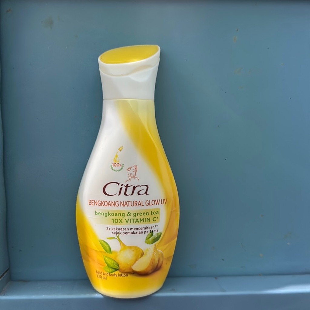 Citra Natural Glowing White UV Hand and Body Lotion - Beauty Review