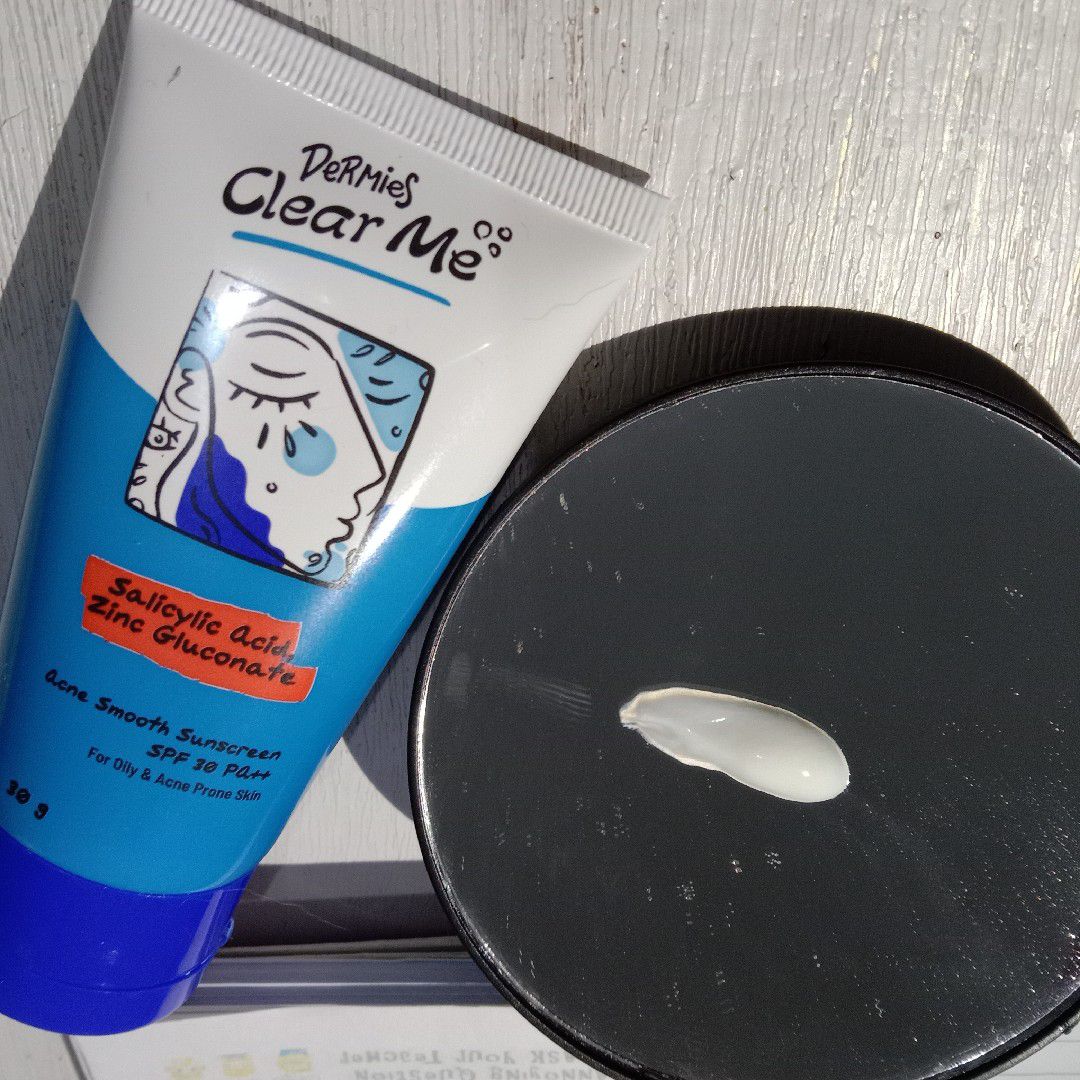 Dermies Clear Me Acne Smooth Sunscreen - Beauty Review