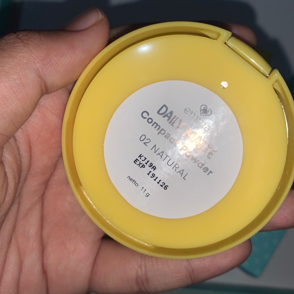Emina Daily Matte Compact Powder - Beauty Review