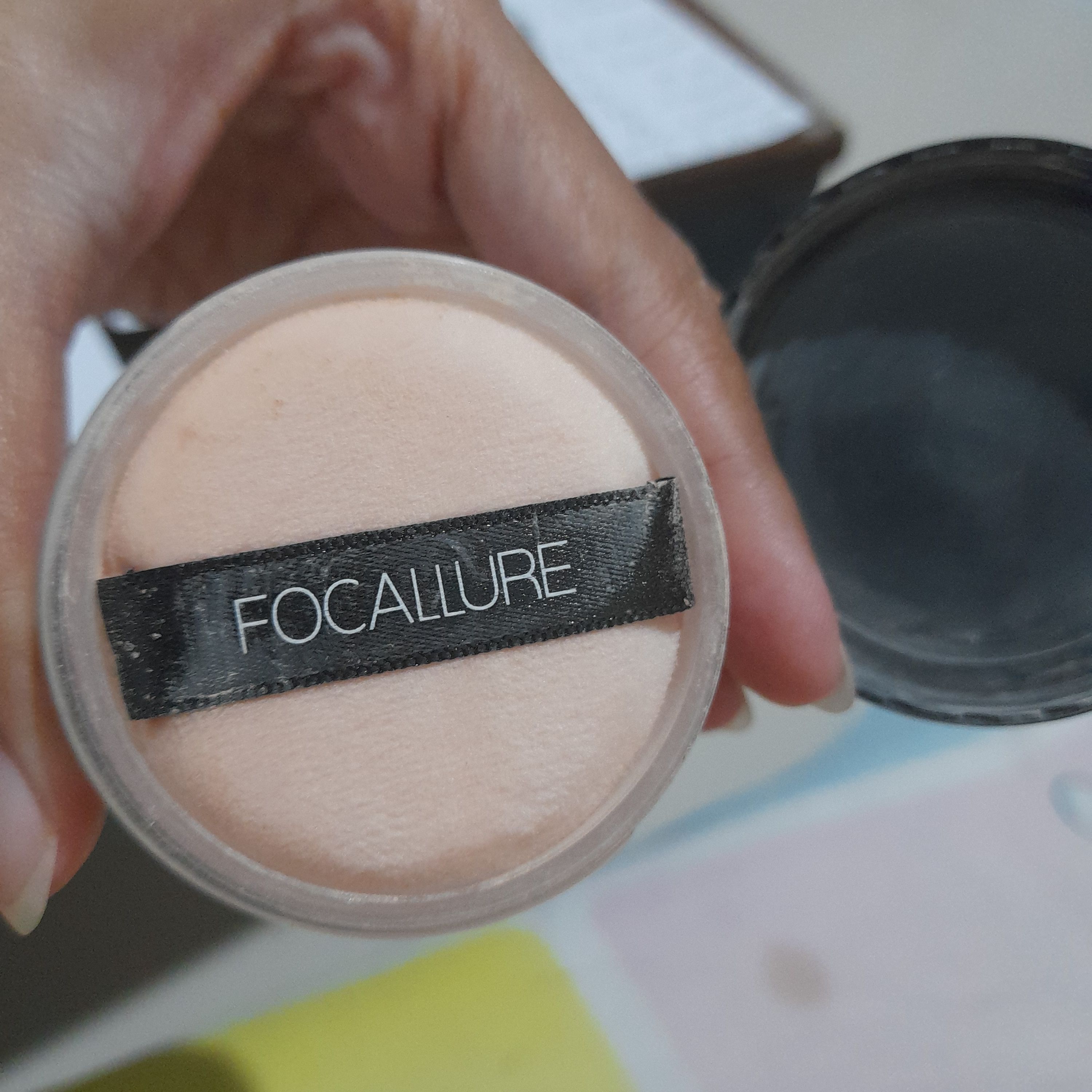 Focallure Loose Setting Powder - Beauty Review