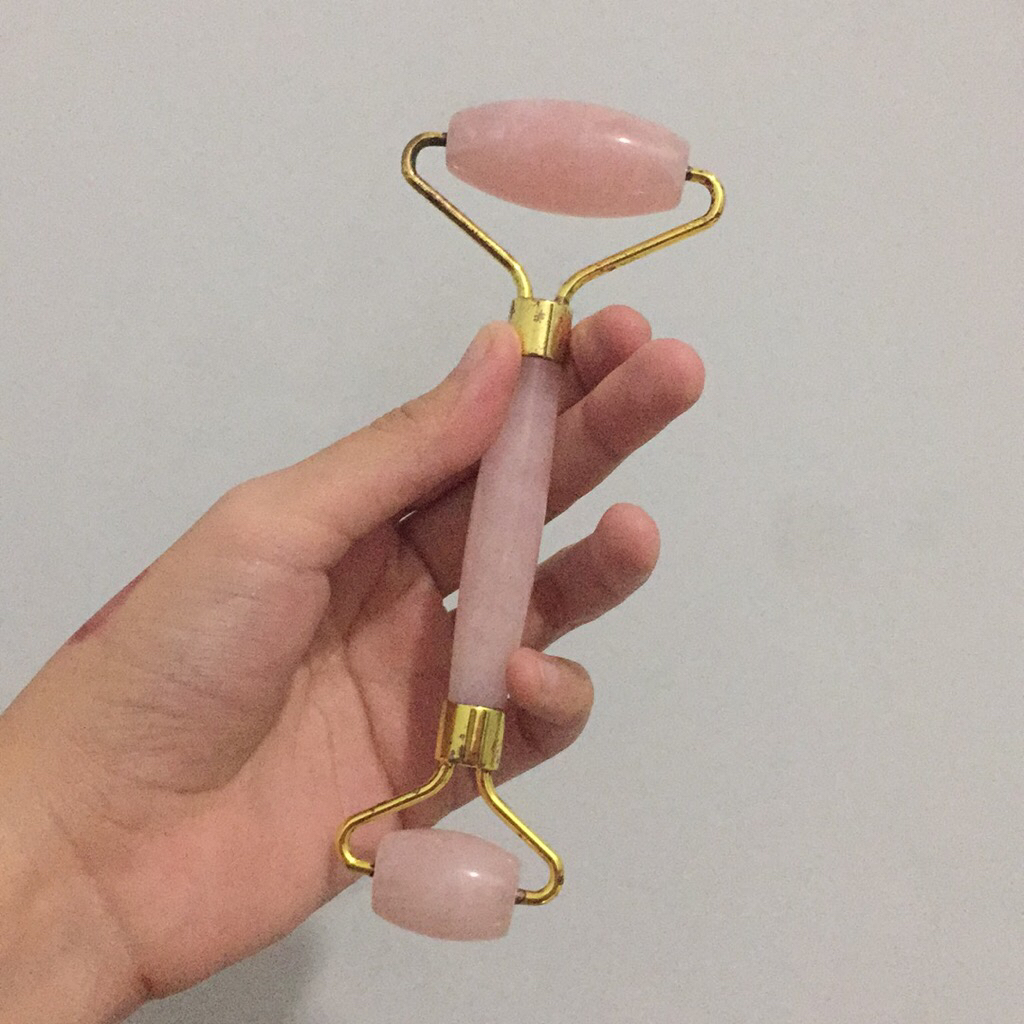 For Skin's Sake (FSS) Rose Quartz Gem Roller - Beauty Review