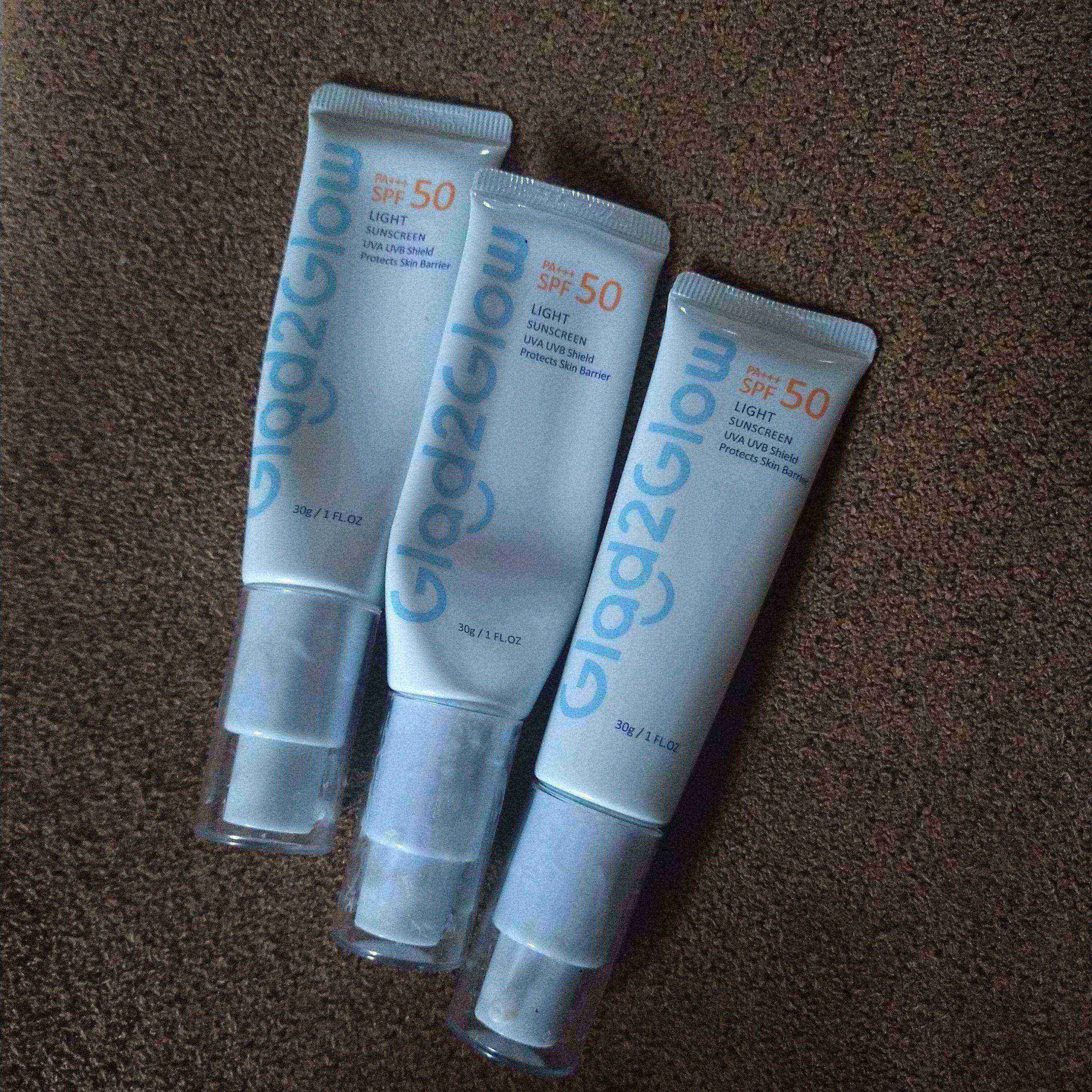 Glad2Glow Ultra Light Sunscreen Gel SPF50 PA+++ - Beauty Review