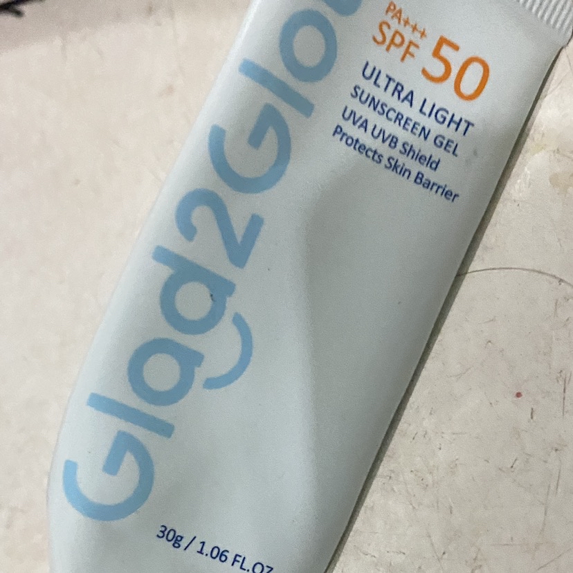 Glad2Glow Ultra Light Sunscreen Gel SPF50 PA+++ - Beauty Review