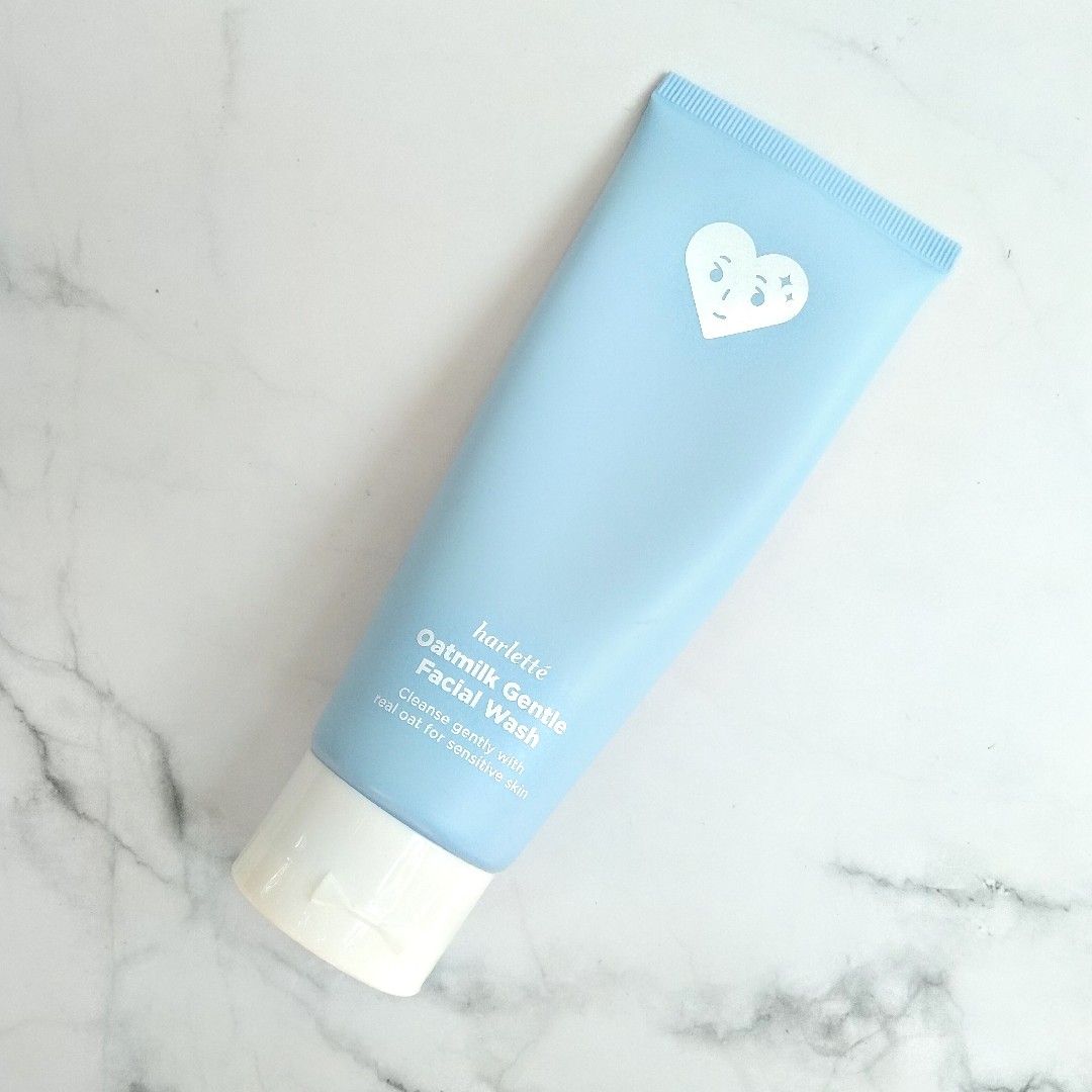 Harlette Oatmilk Gentle Facial Wash - Beauty Review