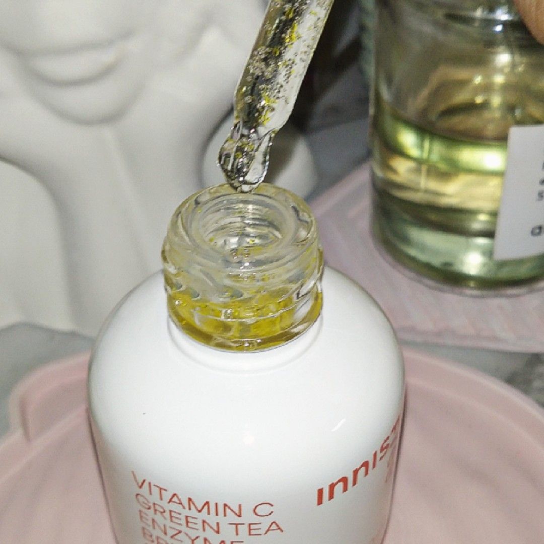 Innisfree Vitamin C Green Tea Enzyme Brightening Serum - Beauty Review