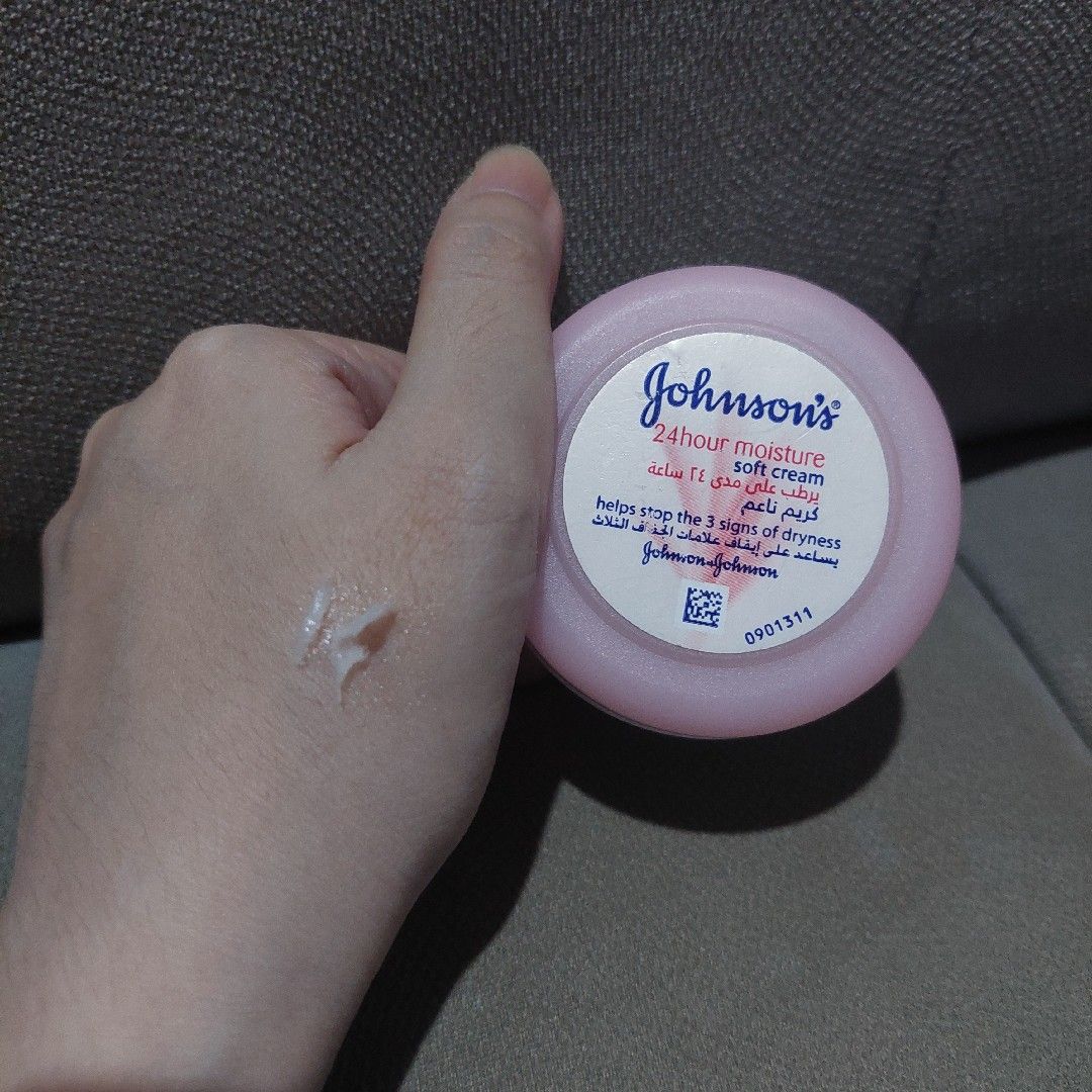 Johnson's 24 Hour Moisture Soft Cream - Beauty Review