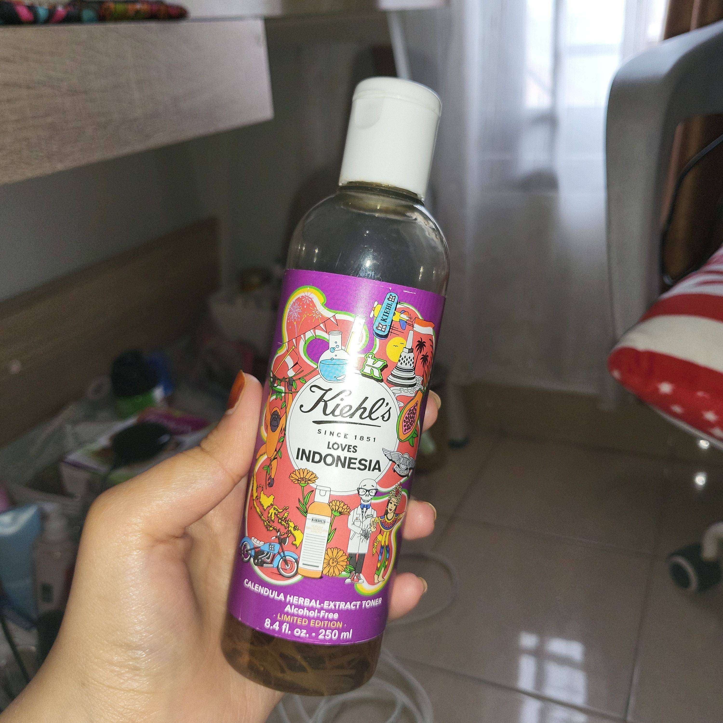 Kiehl's Calendula Herbal Extract Alcohol-Free Toner - Beauty Review