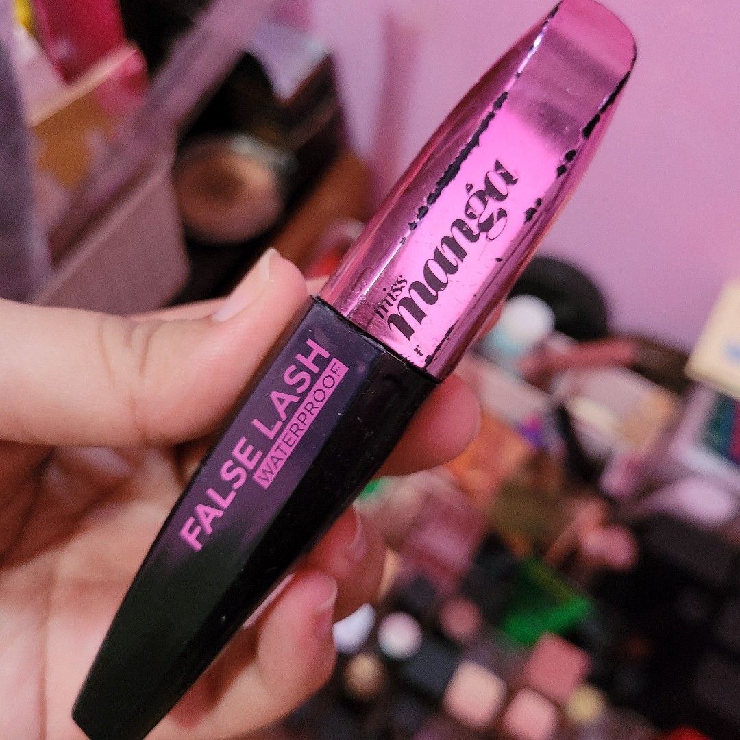 L'Oreal Paris Voluminous Miss Manga Waterproof Mascara - Beauty Review