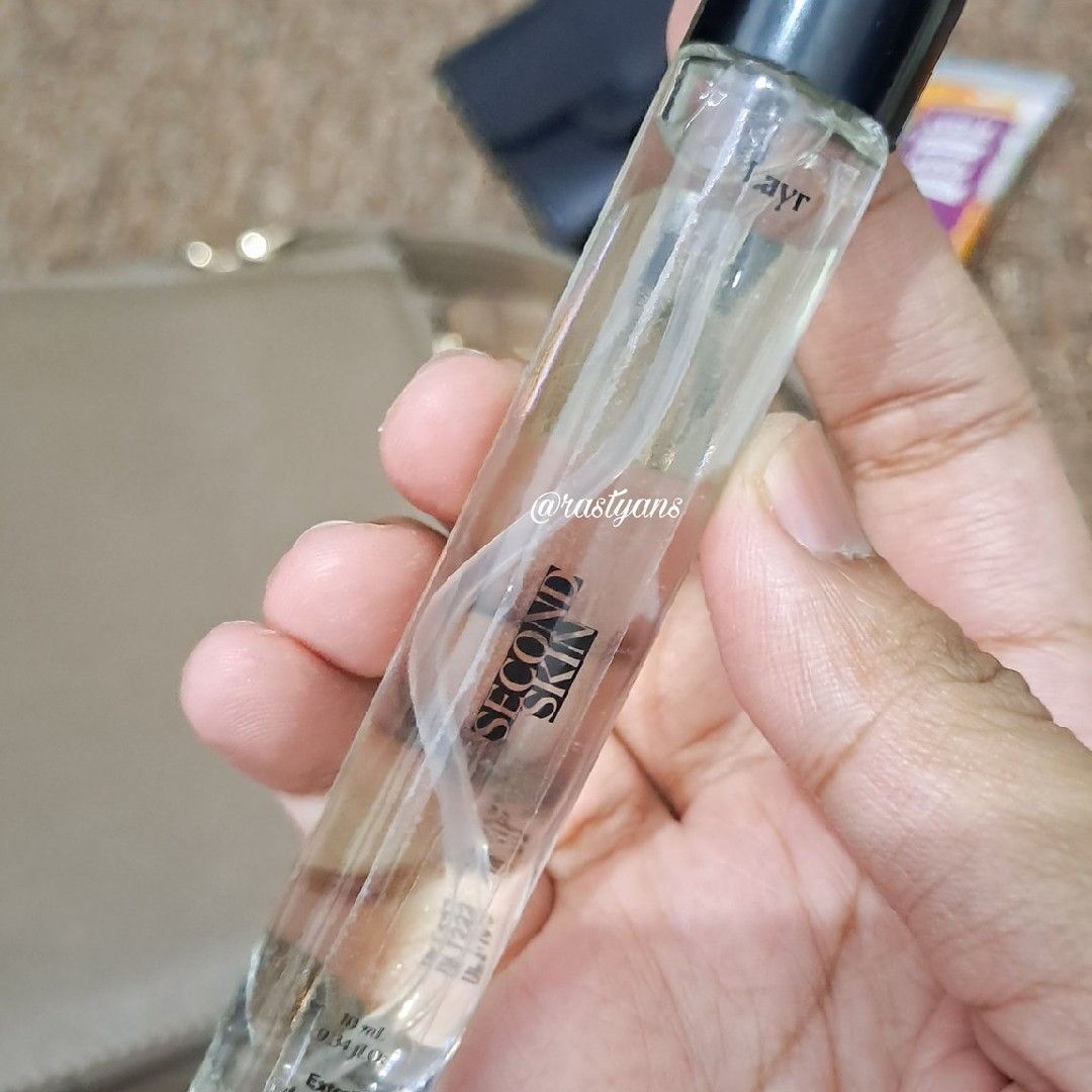Layr Fragrance Second Skin - Beauty Review