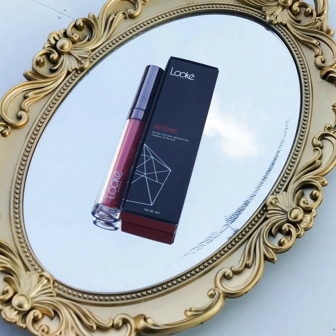 Looke Cosmetics Holy Lip Creme - Beauty Review