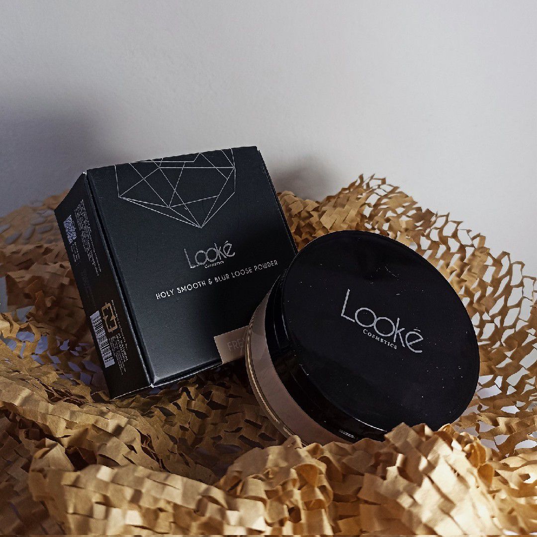 Looke Cosmetics Holy Smooth and Blur Loose Powder - Beauty Review