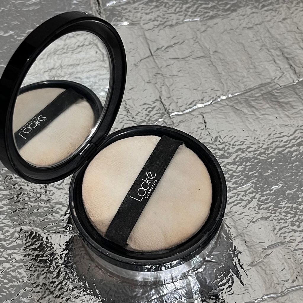 Looke Cosmetics Holy Smooth and Blur Loose Powder - Beauty Review