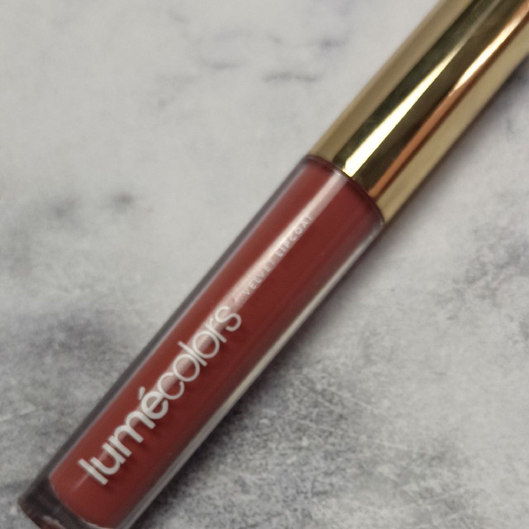 Lumecolors Velvet Lip Coat - Beauty Review