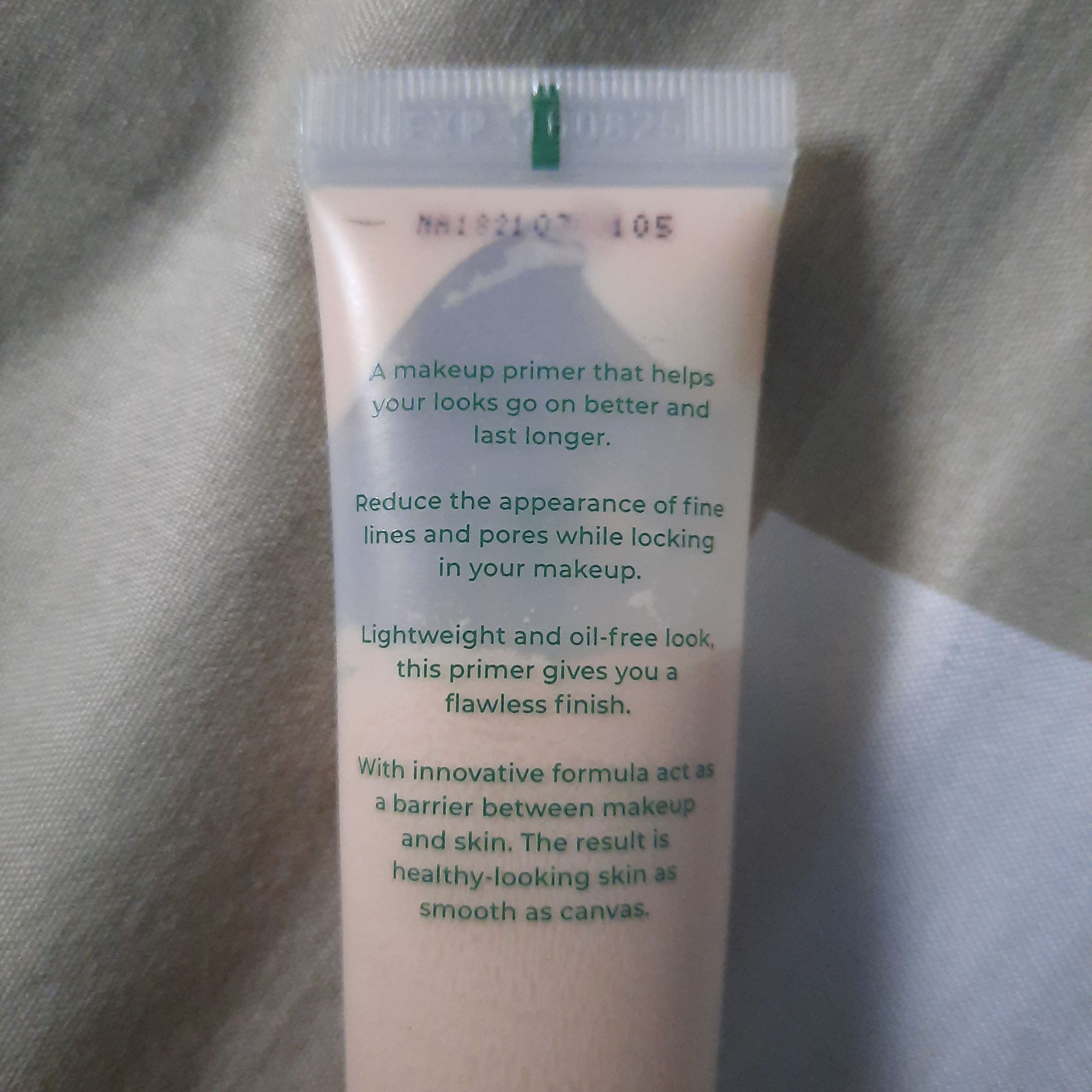 Luxcrime Perfect Canvas Mattifying Poreless Primer - Beauty Review