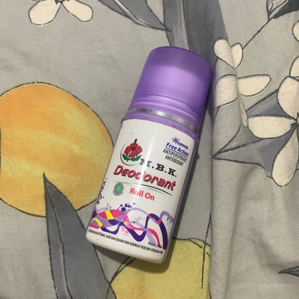 MBK Deodorant Roll On Women Free Action - Beauty Review