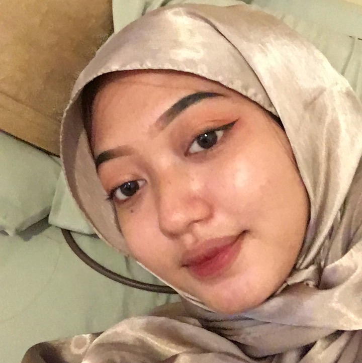 Make Over Color Stick Matte Crayon - Beauty Review