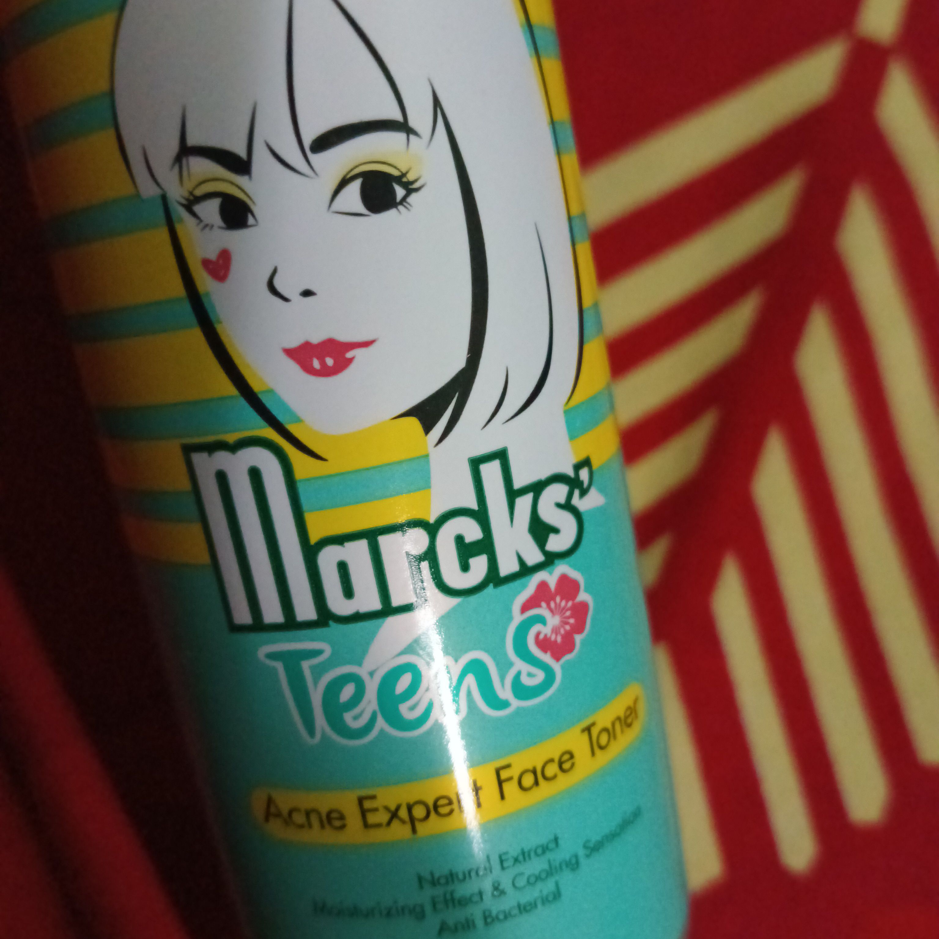 Marcks' Teens Compact Powder - Beauty Review