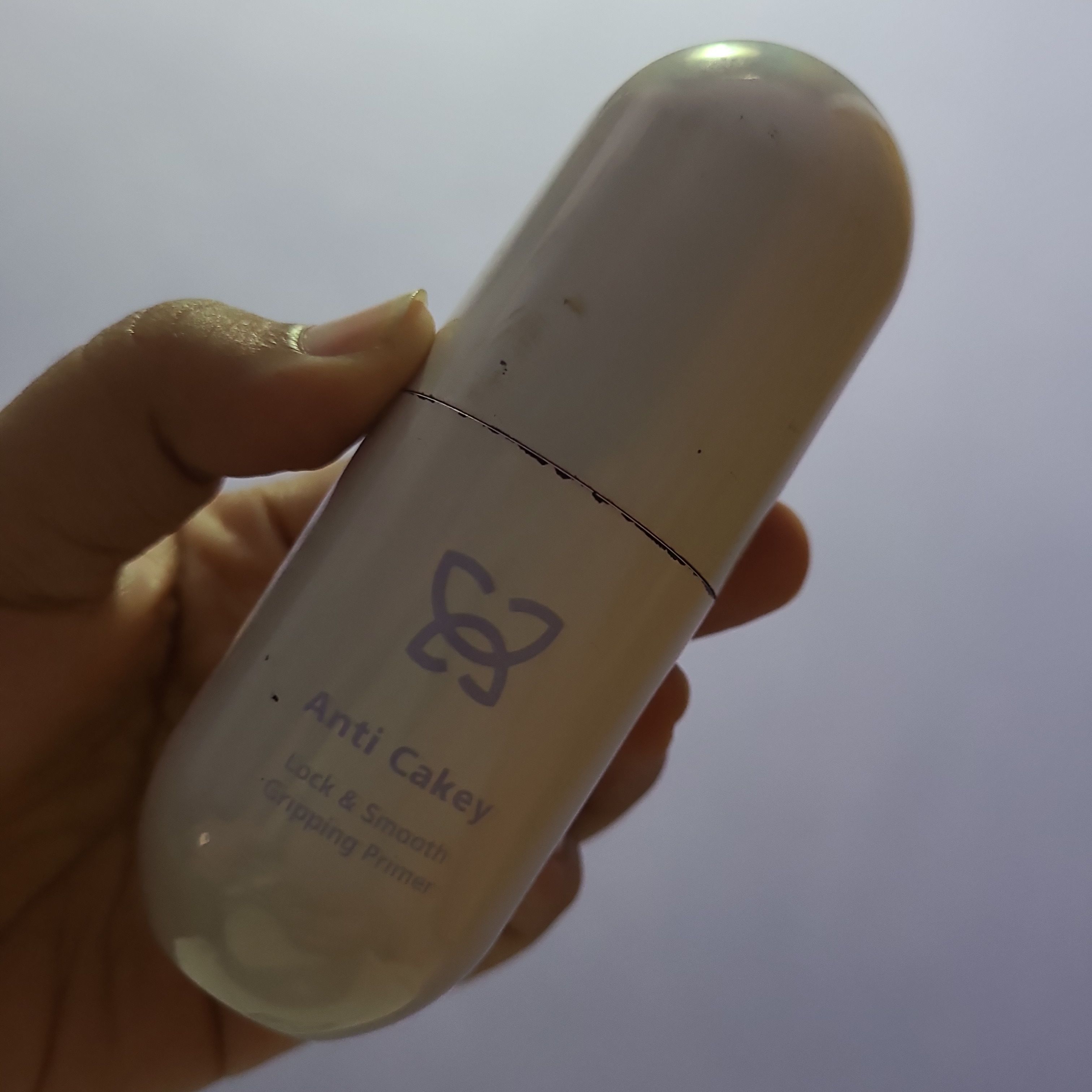 Mother of Pearl Anti Cakey Lock and Smooth Gripping Primer - Beauty Review