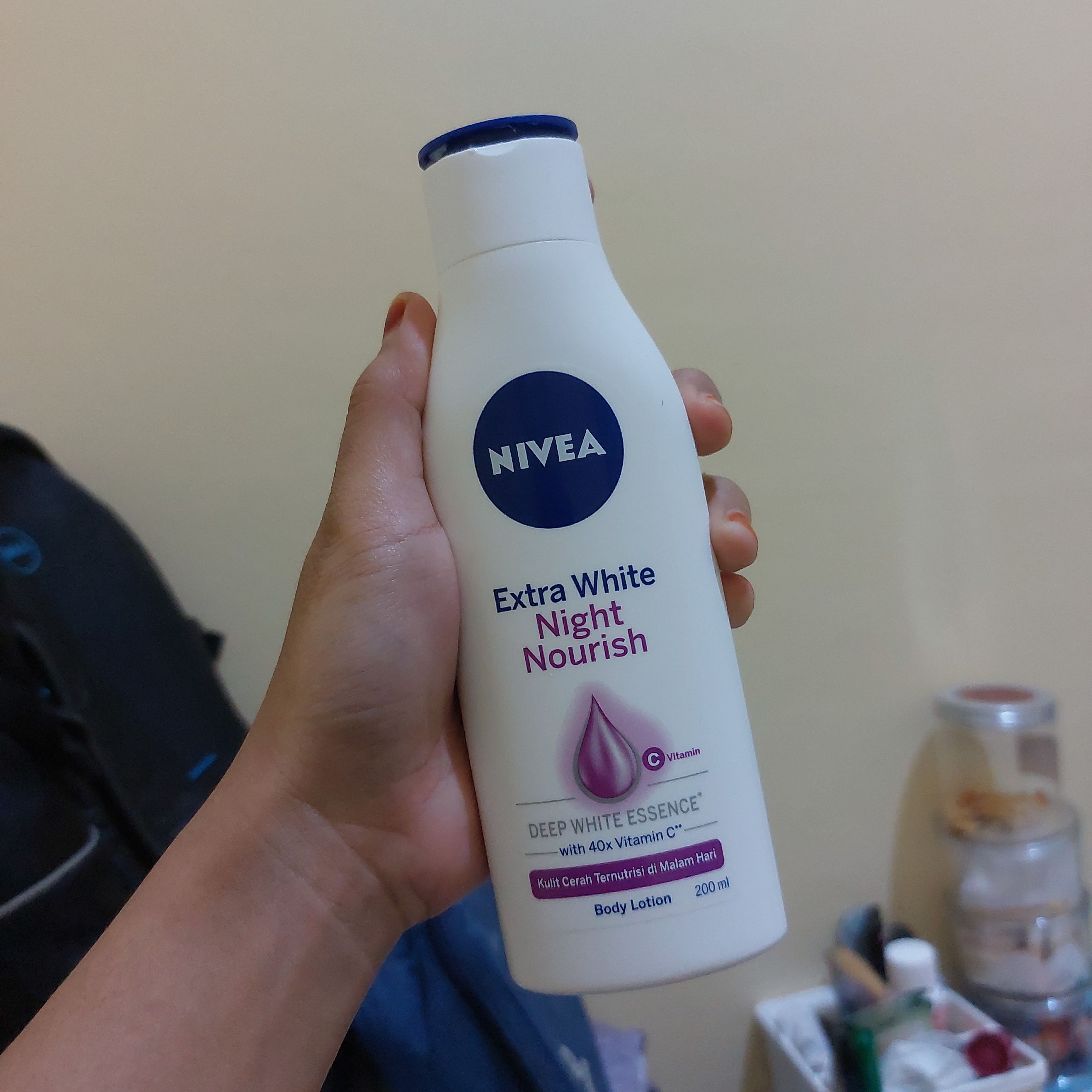 NIVEA Extra White Night Nourish Body Serum - Beauty Review