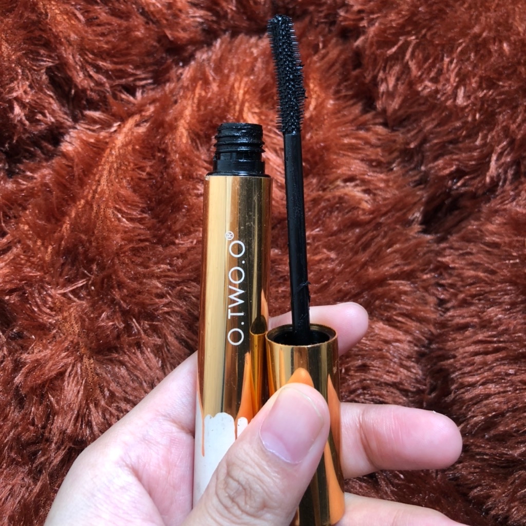 O.TWO.O Instant Oversize Volume Mascara - Beauty Review
