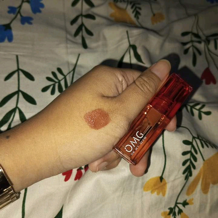 OMG Glassy Lip Tint - Beauty Review