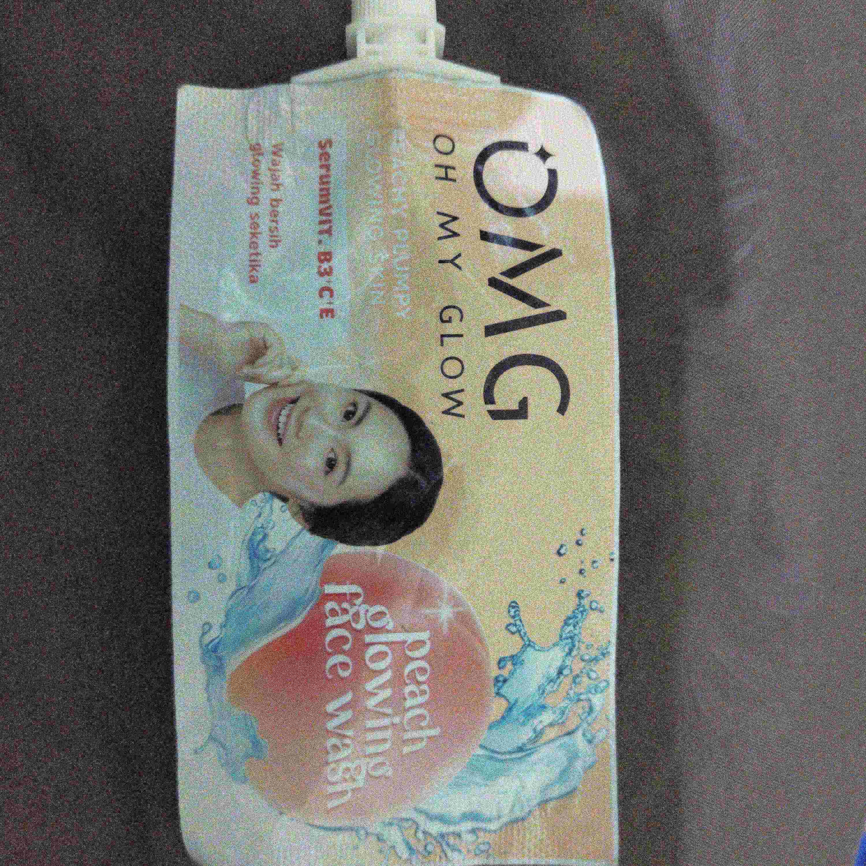 OMG Peach Glowing Face Wash - Beauty Review