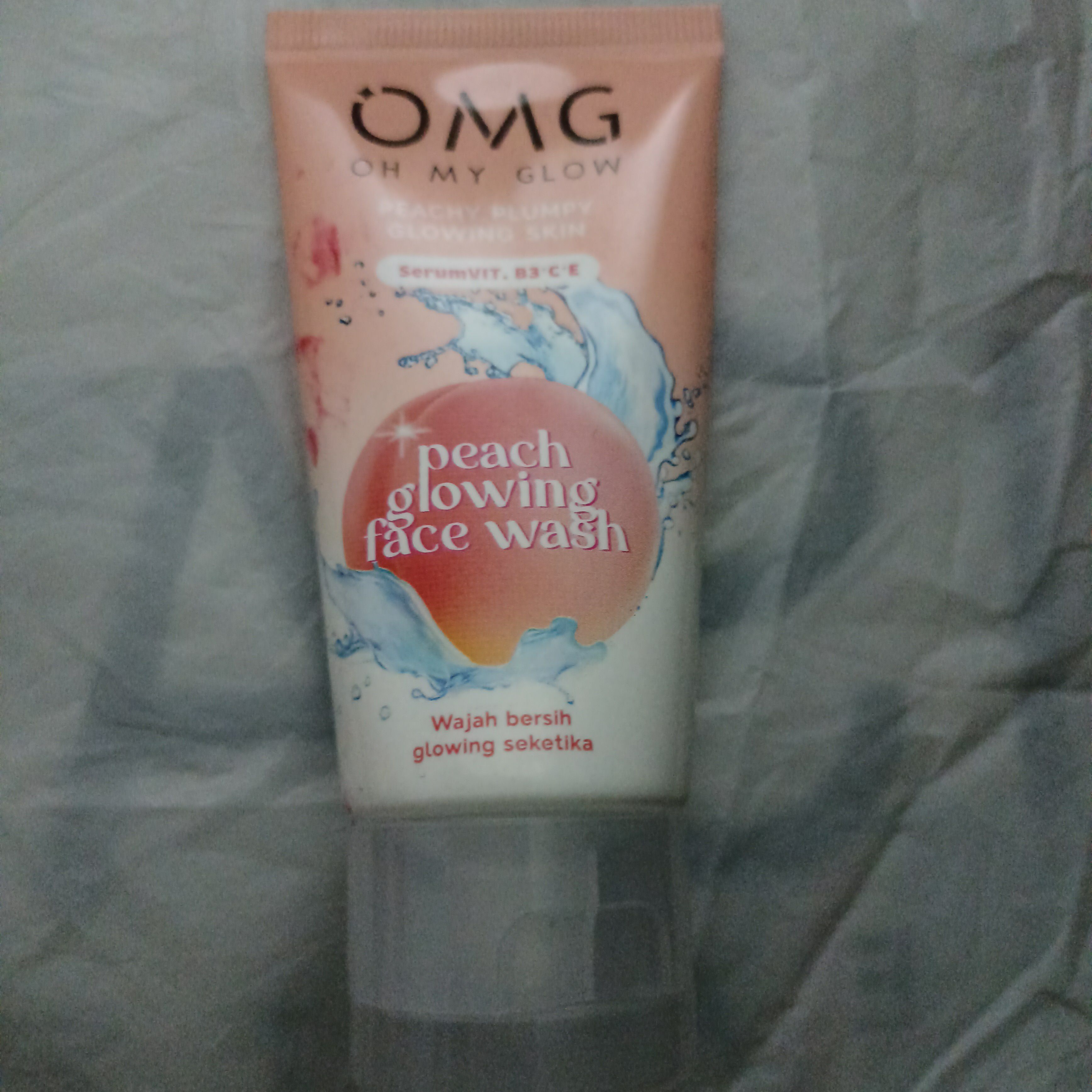 OMG Peach Glowing Face Wash - Beauty Review
