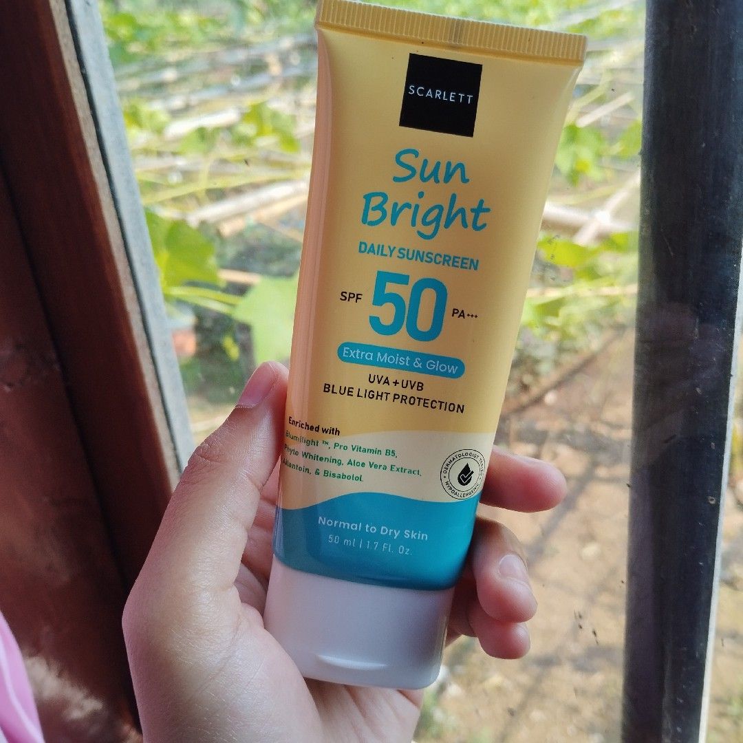 Scarlett Scarlett Sun Bright Daily Sunscreen SPF 50 PA+++ - Beauty Review