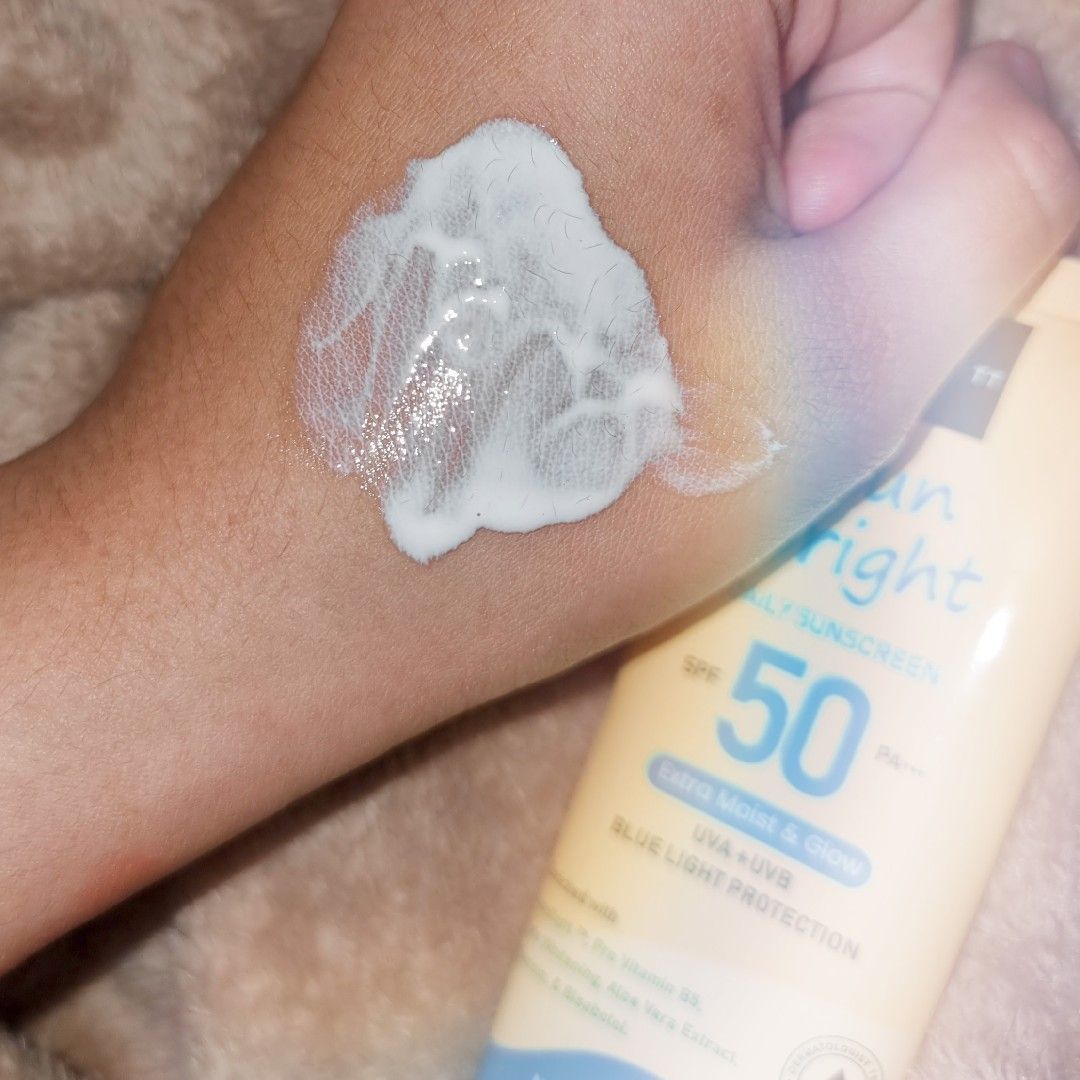 Scarlett Scarlett Sun Bright Daily Sunscreen SPF 50 PA+++ - Beauty Review