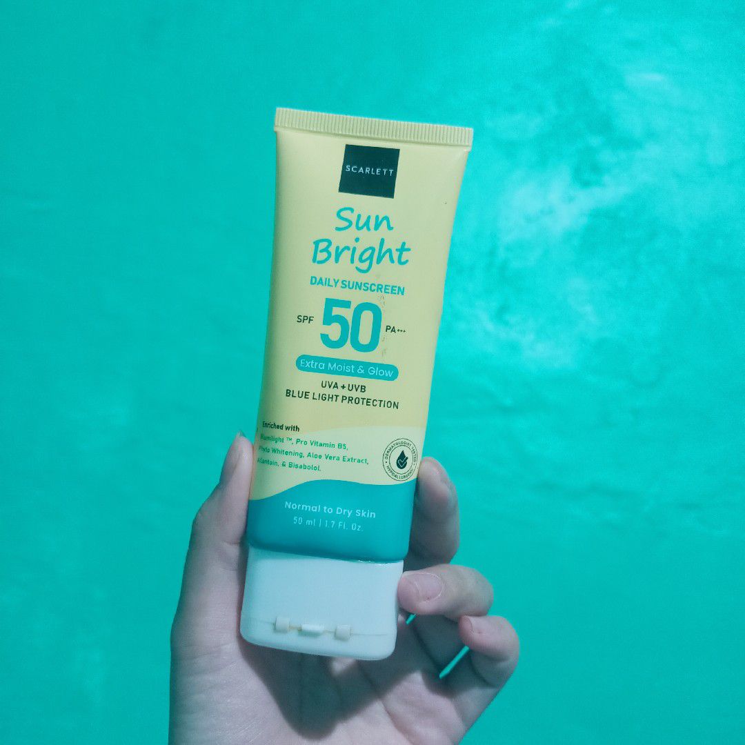 Scarlett Scarlett Sun Bright Daily Sunscreen SPF 50 PA+++ - Beauty Review