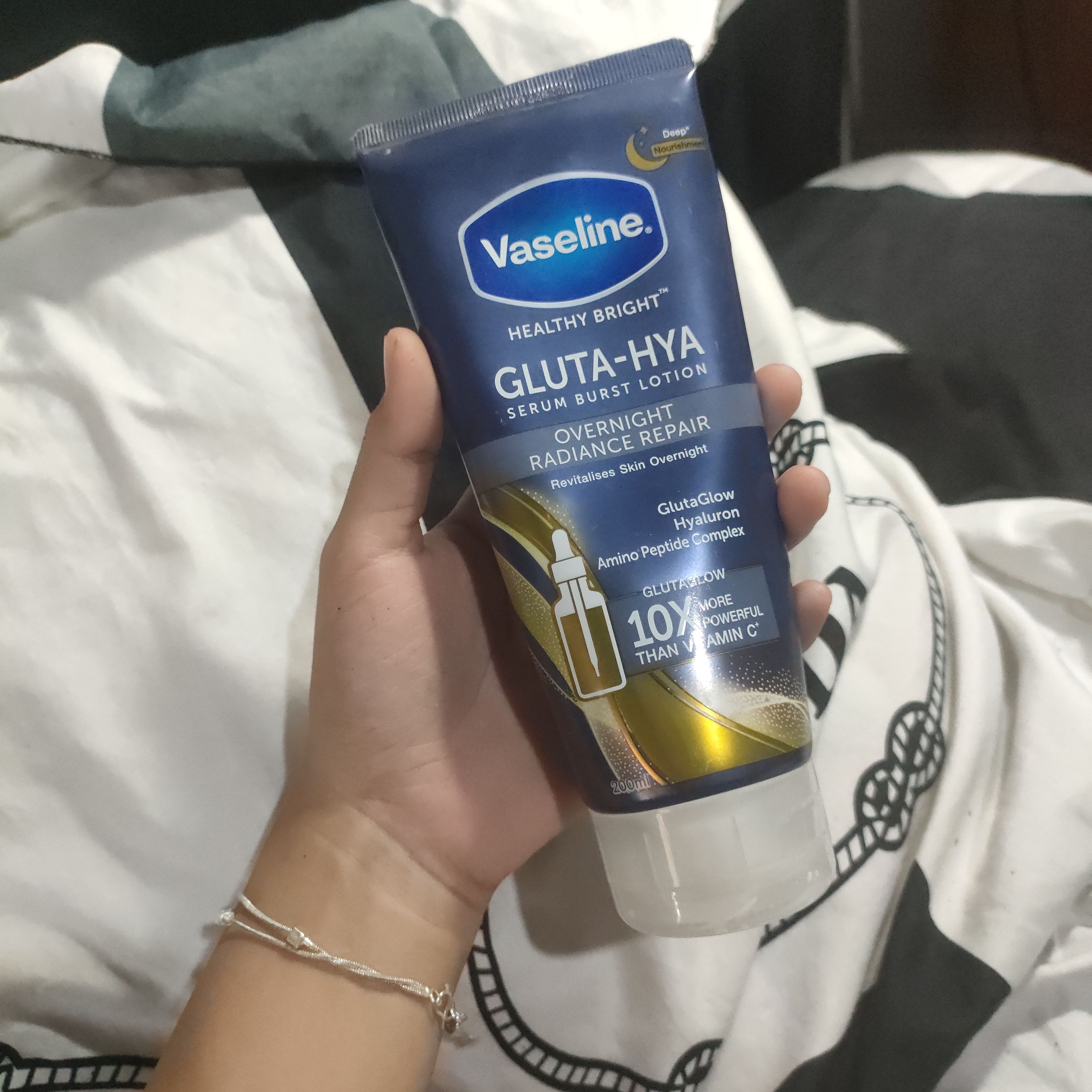 Vaseline Healthy Bright Gluta-Hya Overnight Radiance Repair - Beauty Review