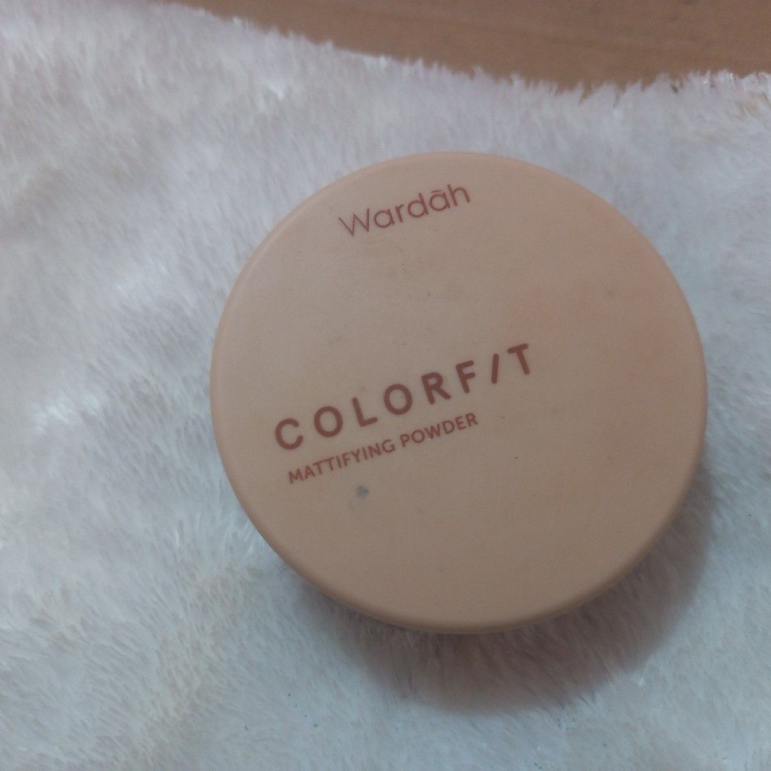 Wardah Colorfit Mattifying Powder - Beauty Review