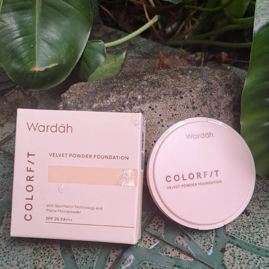 Wardah Colorfit Velvet Powder Foundation - Beauty Review
