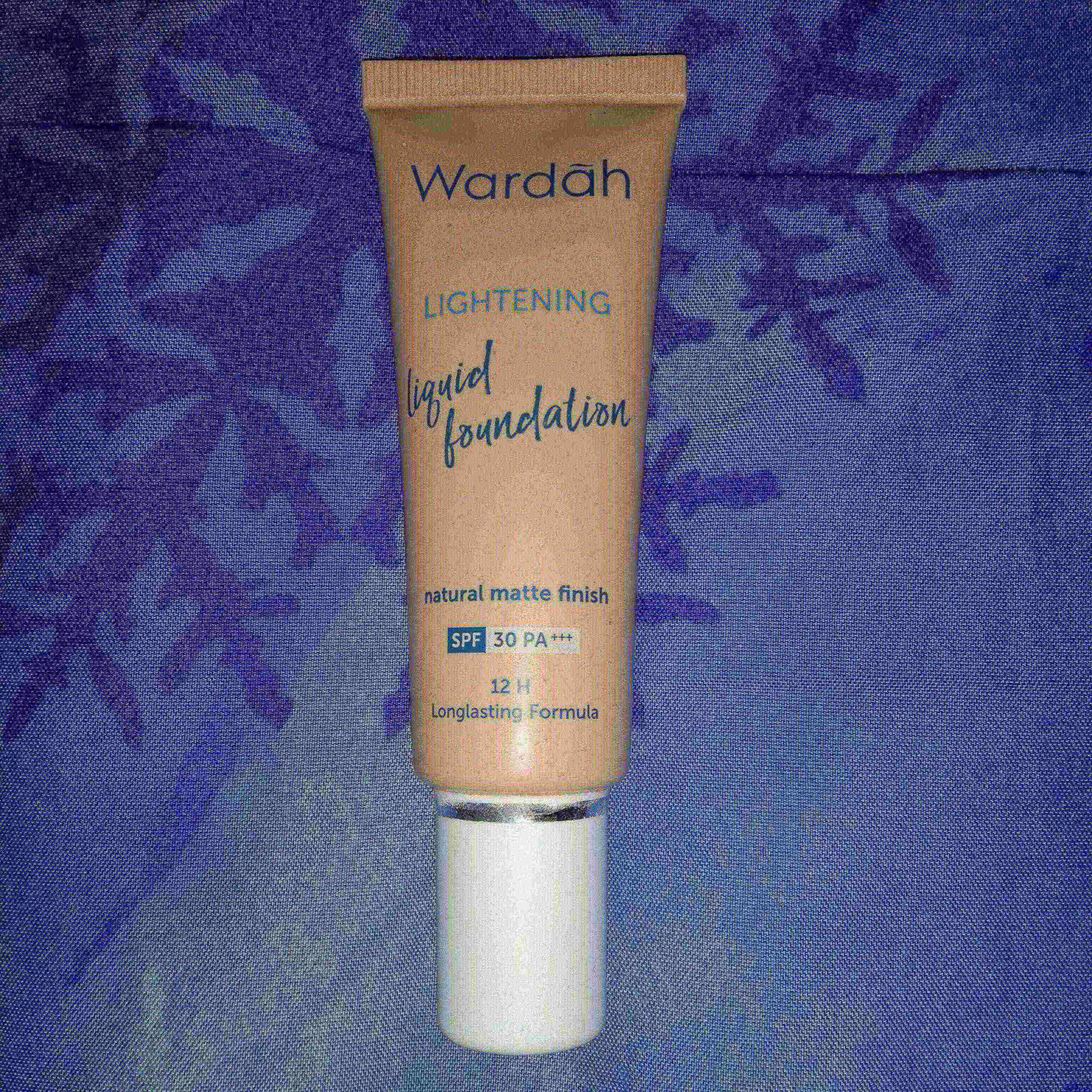 Wardah Lightening Liquid Foundation - Beauty Review
