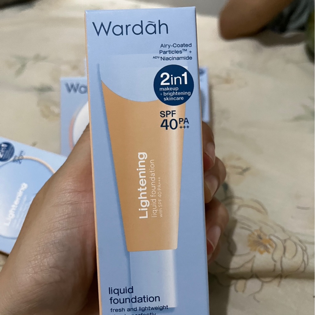 Wardah Lightening Liquid Foundation - Beauty Review