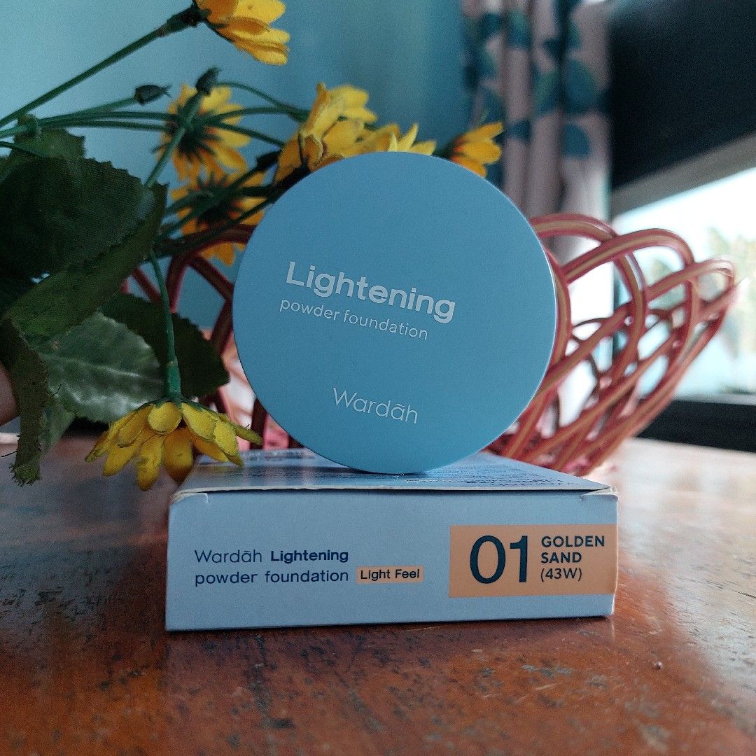 Wardah Lightening Powder Foundation Light Feel - Beauty Review