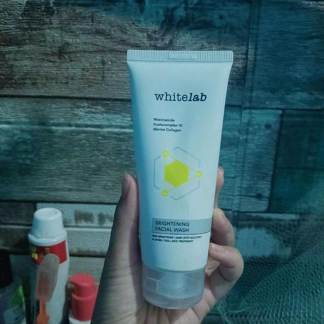Whitelab Brightening Facial Wash - Beauty Review