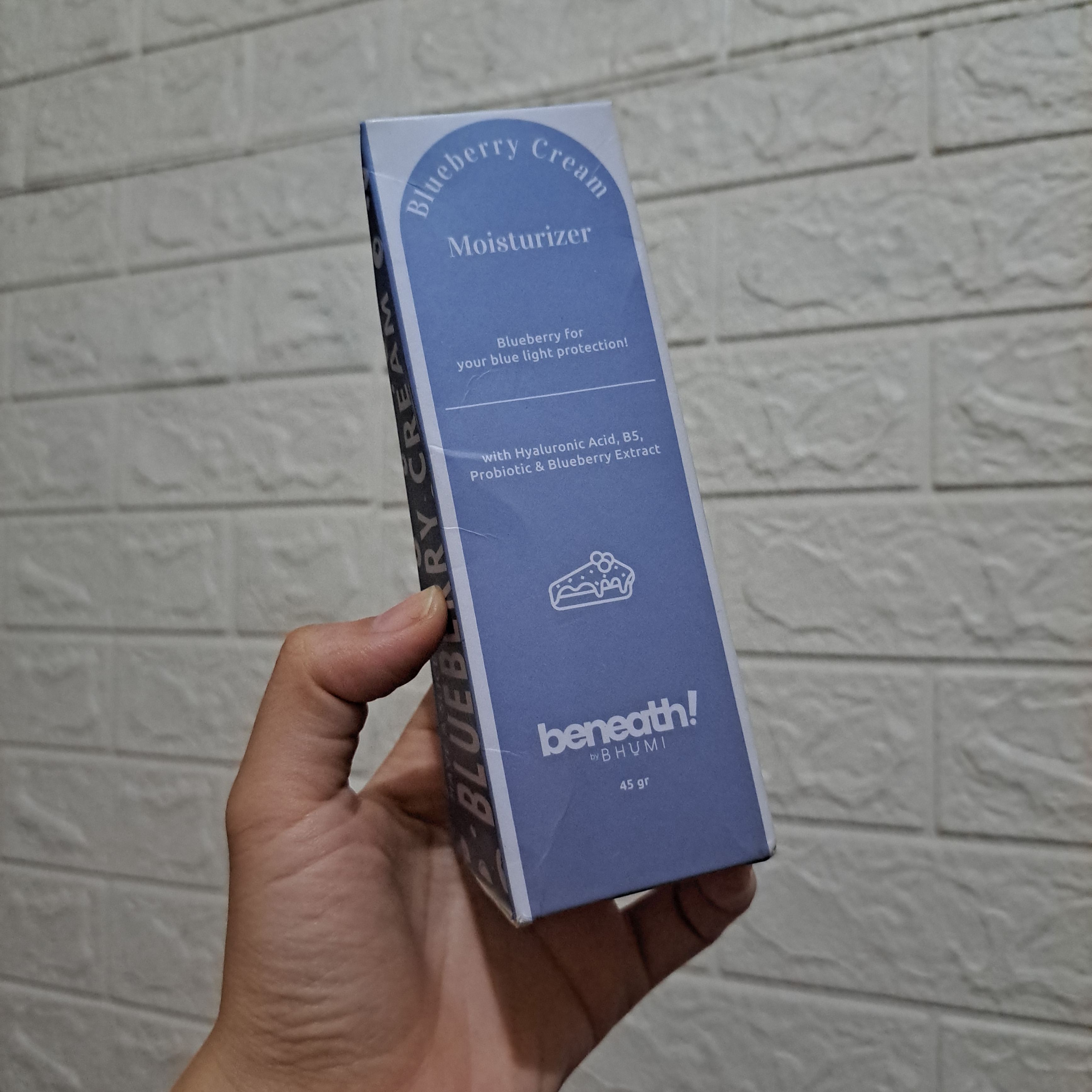 beneath! by BHUMI Blueberry Cream Moisturizer - Beauty Review