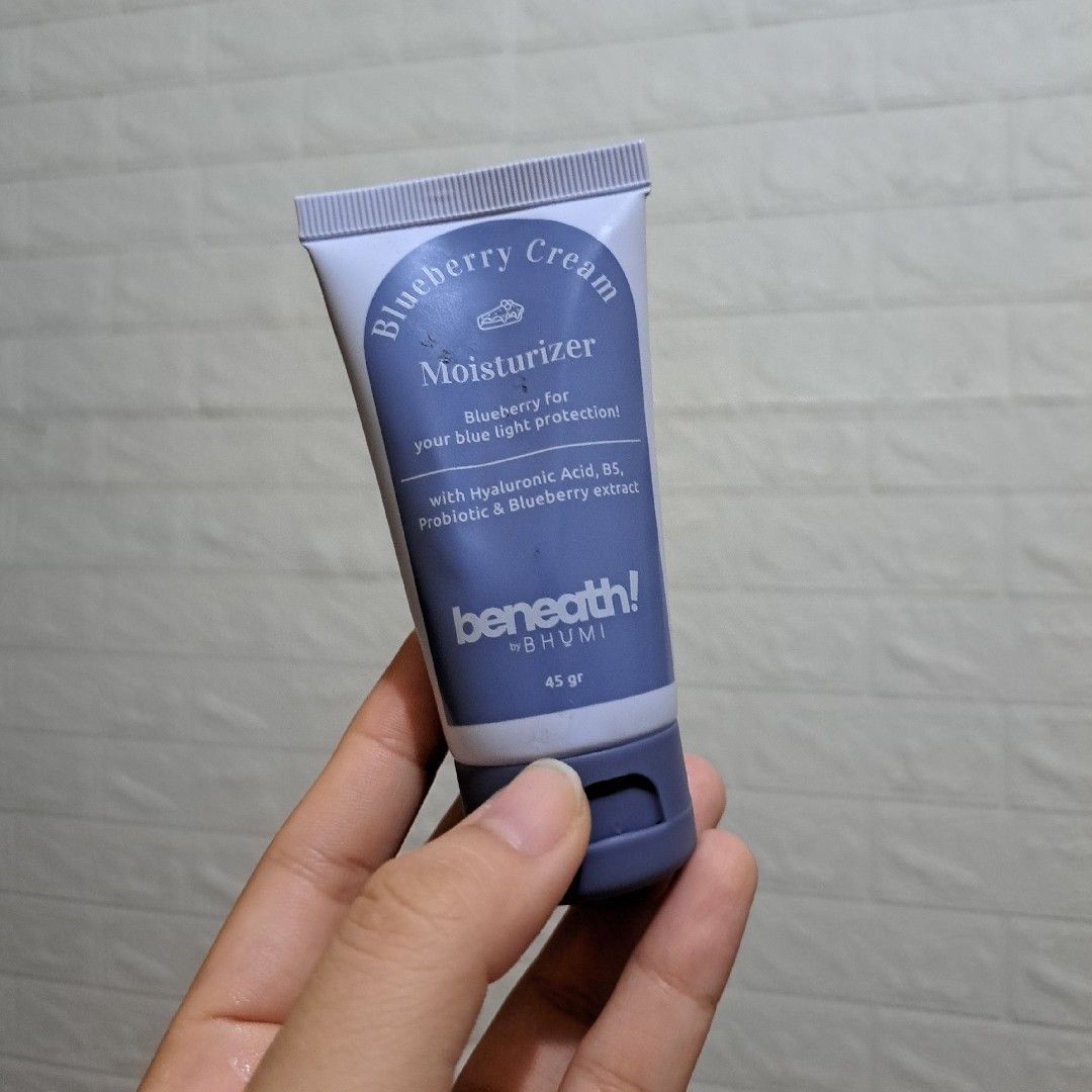 beneath! by BHUMI Blueberry Cream Moisturizer - Beauty Review