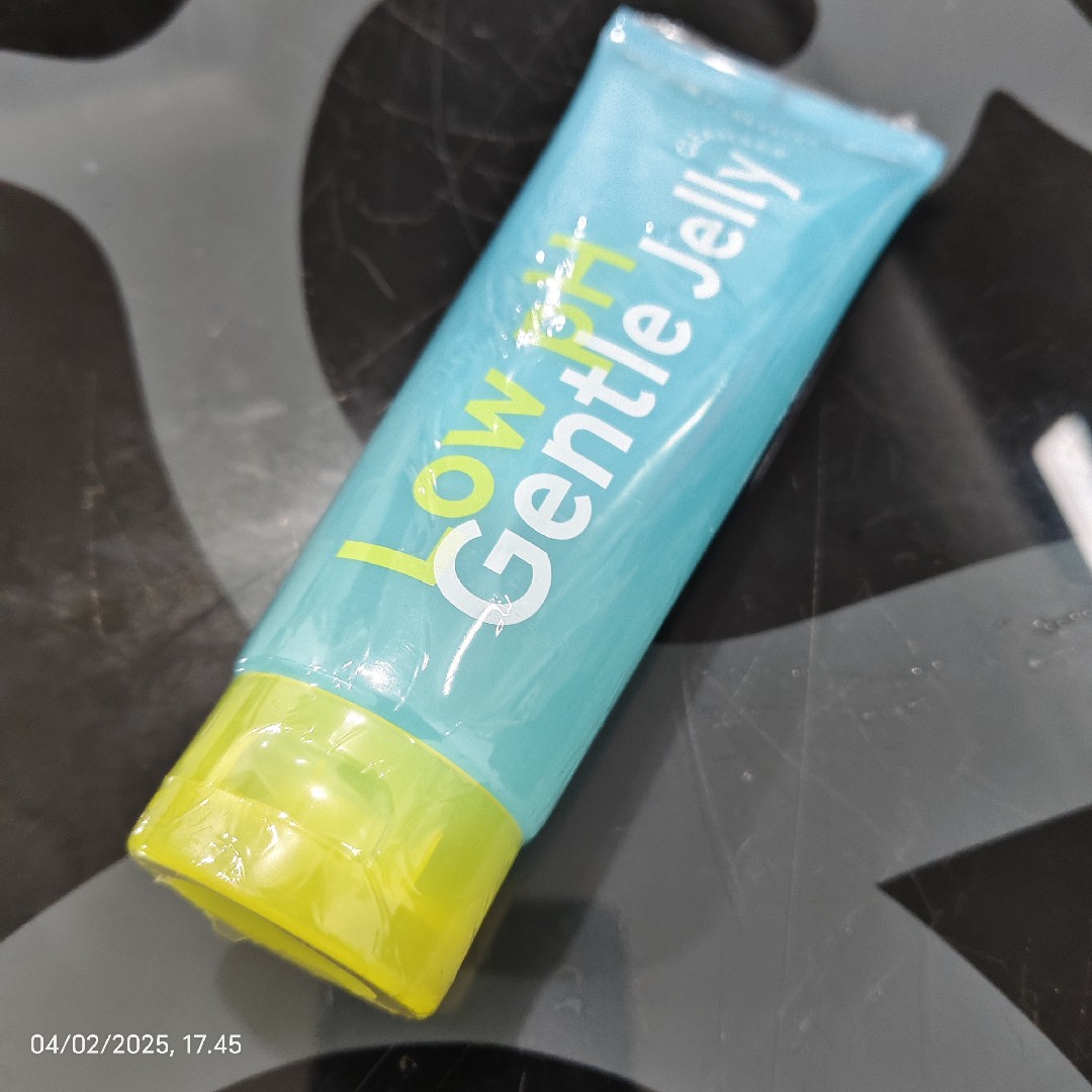 Somethinc Low pH Gentle Jelly Cleanser - Beauty Review