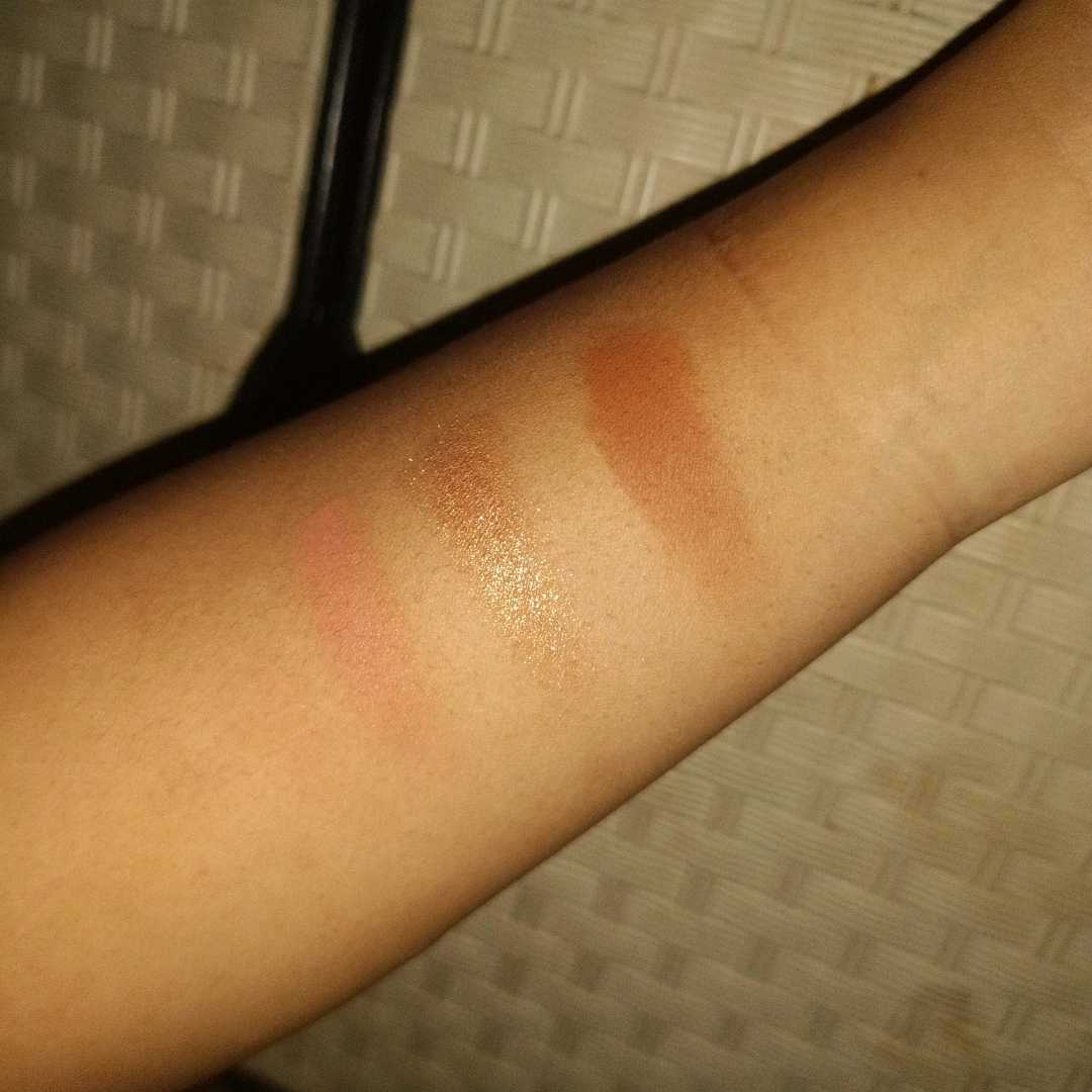 ESQA Glaze Eyeshadow Trio - Beauty Review