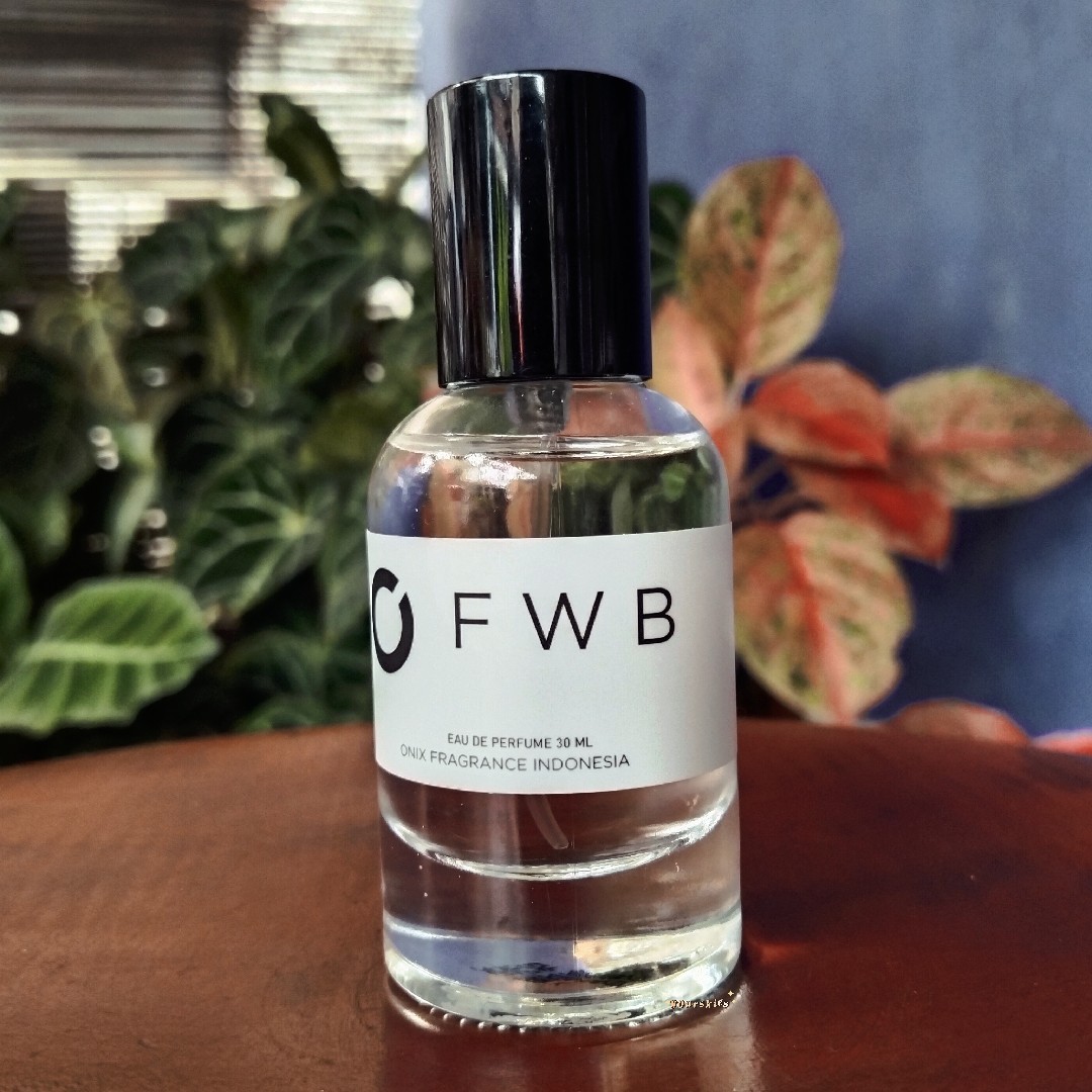 Onix FWB - Beauty Review