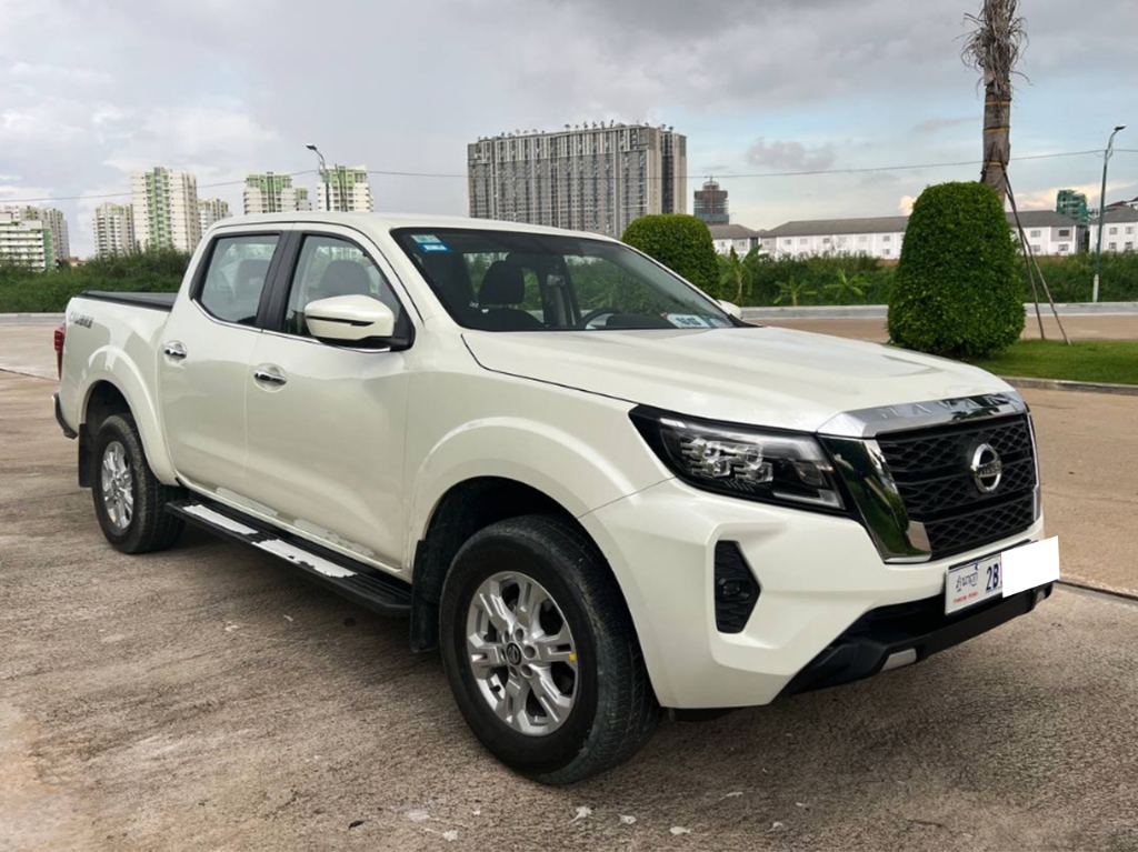 Buy Used 2021 Nissan Navara VE Half Option