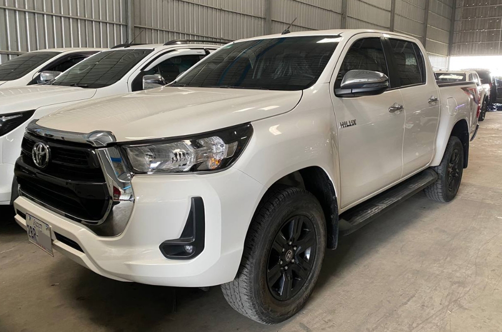 Buy Used 2023 Toyota Hilux Revo V Edition